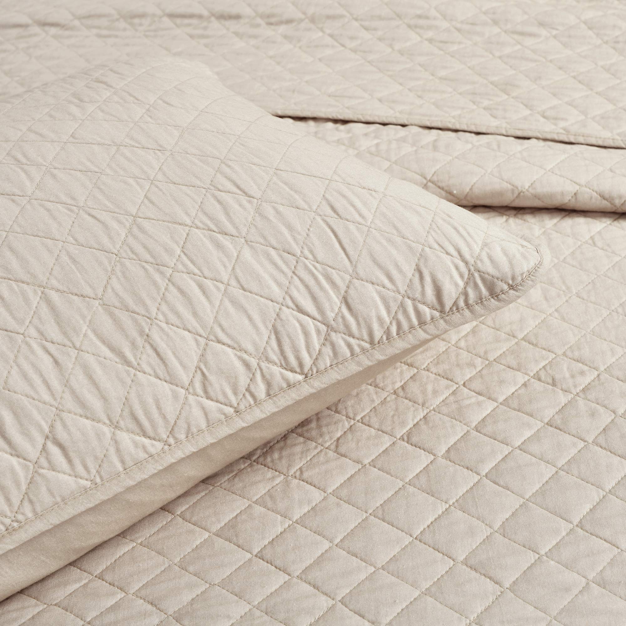 Lush Decor Ava Quilt Diamond Pattern Solid 3 Piece Oversized Bedding Blanket Bedspread Set - Full/Queen - Neutral