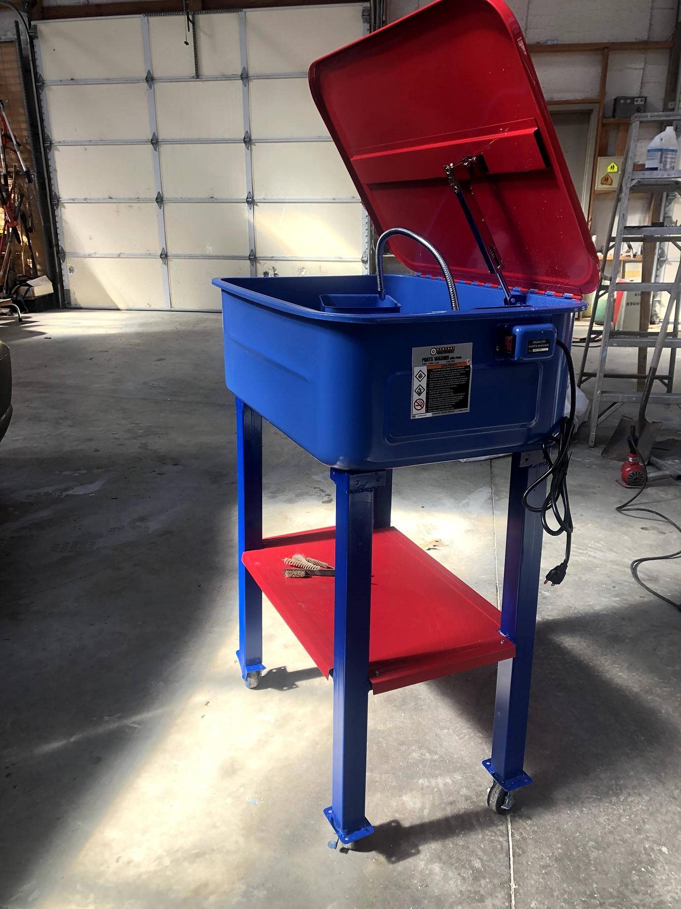 Central Machinery 20 Gallon Parts Washer with Pump
