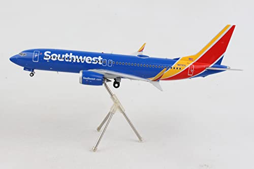 GeminiJets Southwest Airlines Boeing 737 MAX 8 N8730Q; Scale 1:200 G2SWA1008