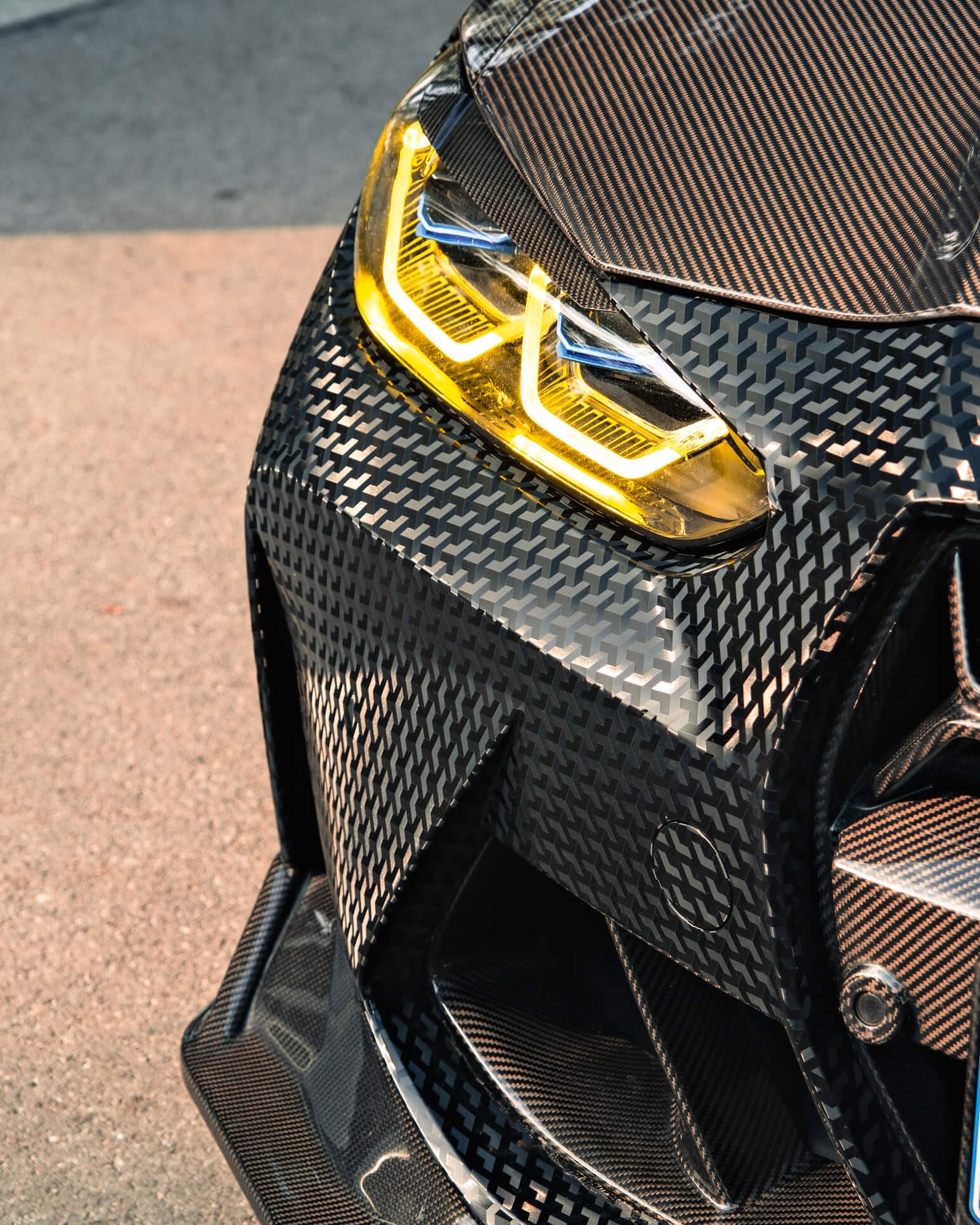 VViViD Designer Black Carbon Fiber Vinyl Wrap (Triangle Carbon, 1ft x 5ft)