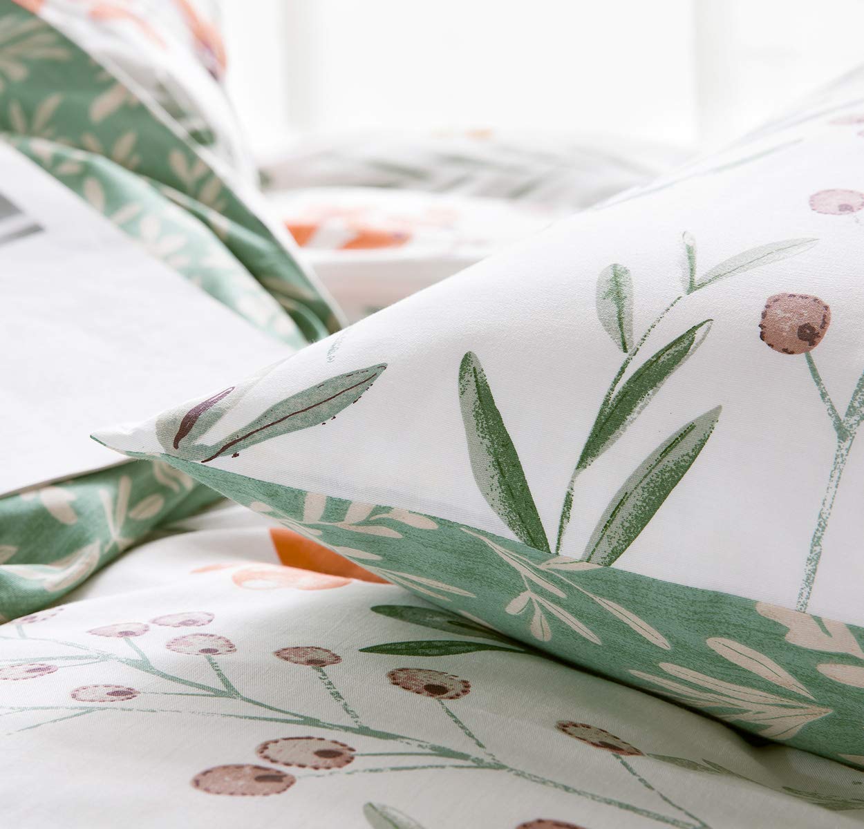 SLEEPBELLA Duvet Cover Set 600 Thread Count Cotton Bedding Set (Twin, White&Green Floral)