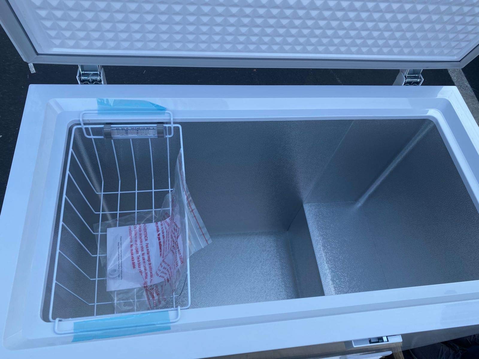 Commercial Freezer Chest freezer 7 Cuft 33" Width NSF Restaurant White Solid Flat Top w/Storage Baskets XF-215