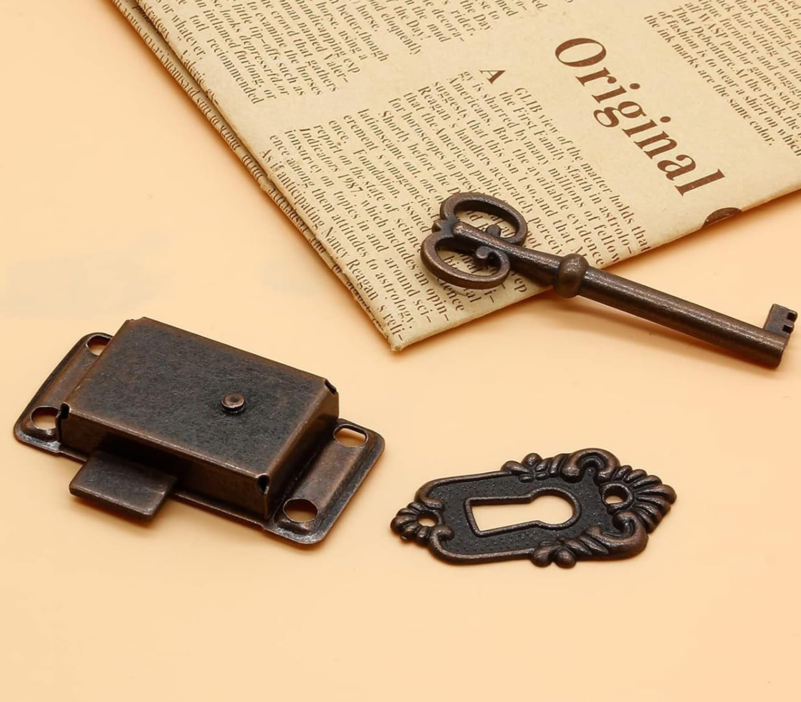 Kyuionty 2 Sets Skeleton Key Lock Decorative Antique Red Bronze Cabinet Lock with Key for Chest Cupboard Furniture
