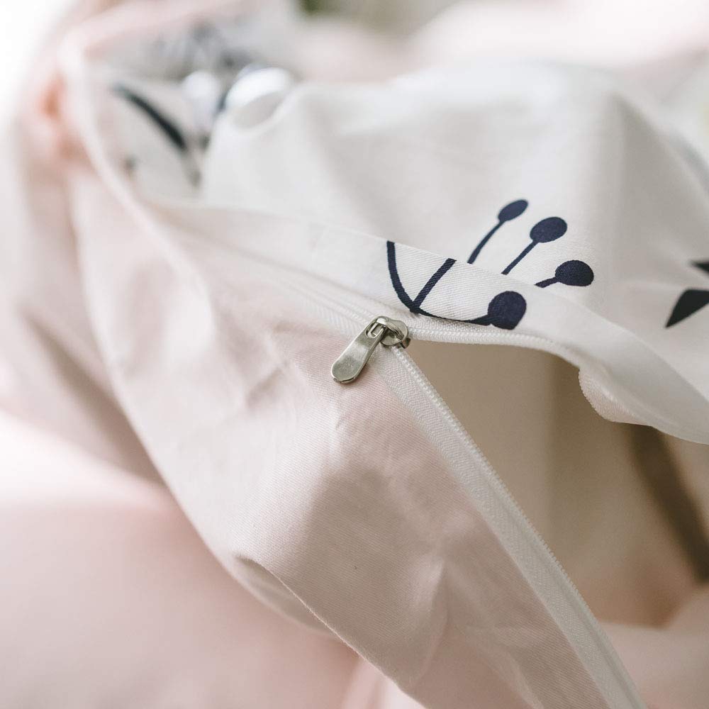 Fresh Flower Print 4 PCS Bedding Set 【1 Queen Duvet Cover + 2 Standard Pillowcases + 1 Queen Fitted Sheet】