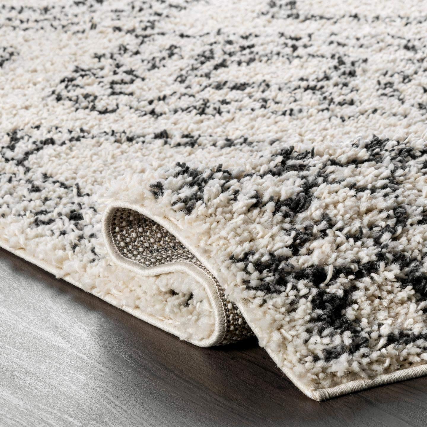 nuLOOM Lacey Moroccan Geometric Shag Area Rug, 6' Square, Off White