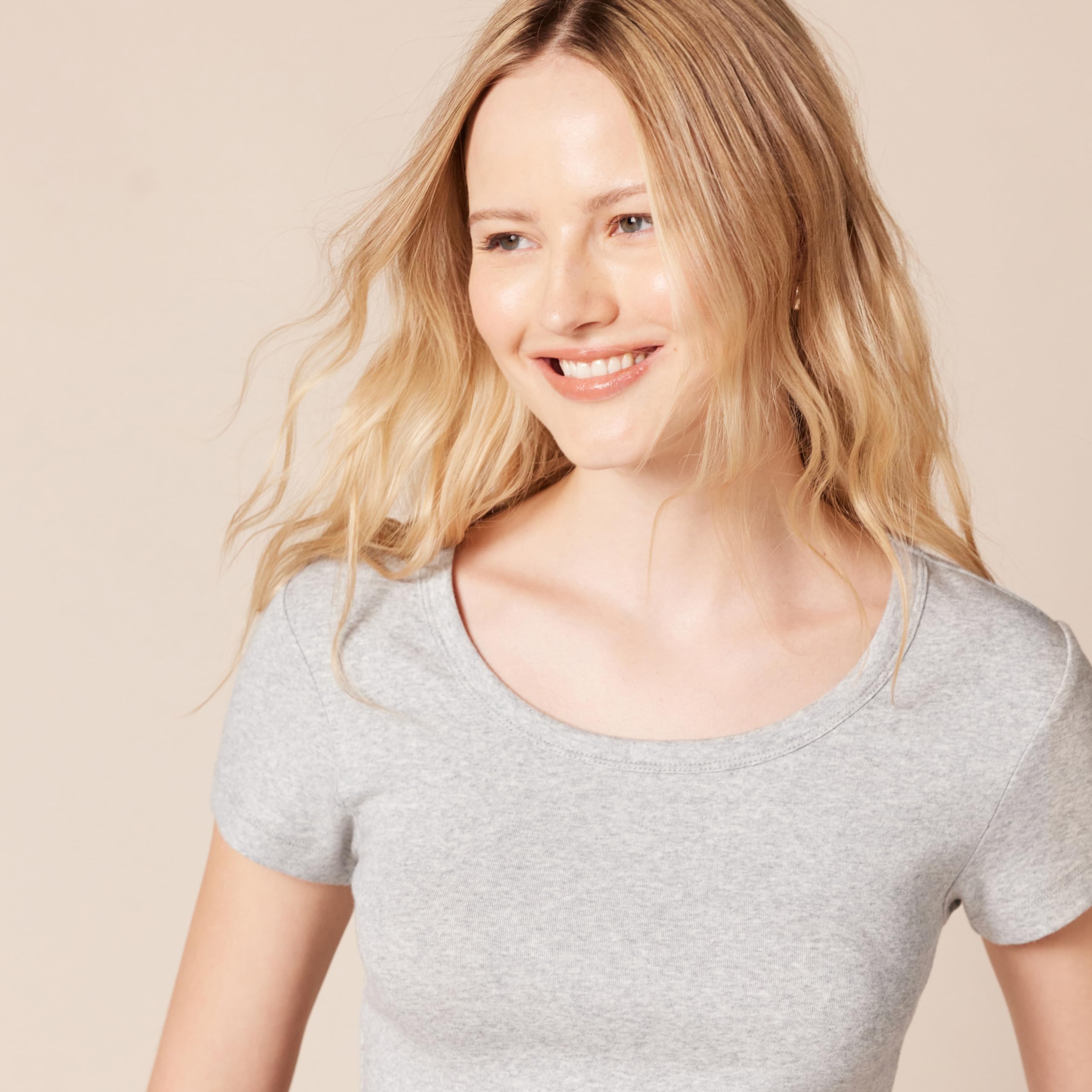 Amazon Essentials Women's Slim-Fit Cap-Sleeve Scoop Neck T-Shirt, Pack of 2, Charcoal Heather/Light Grey Heather, Small