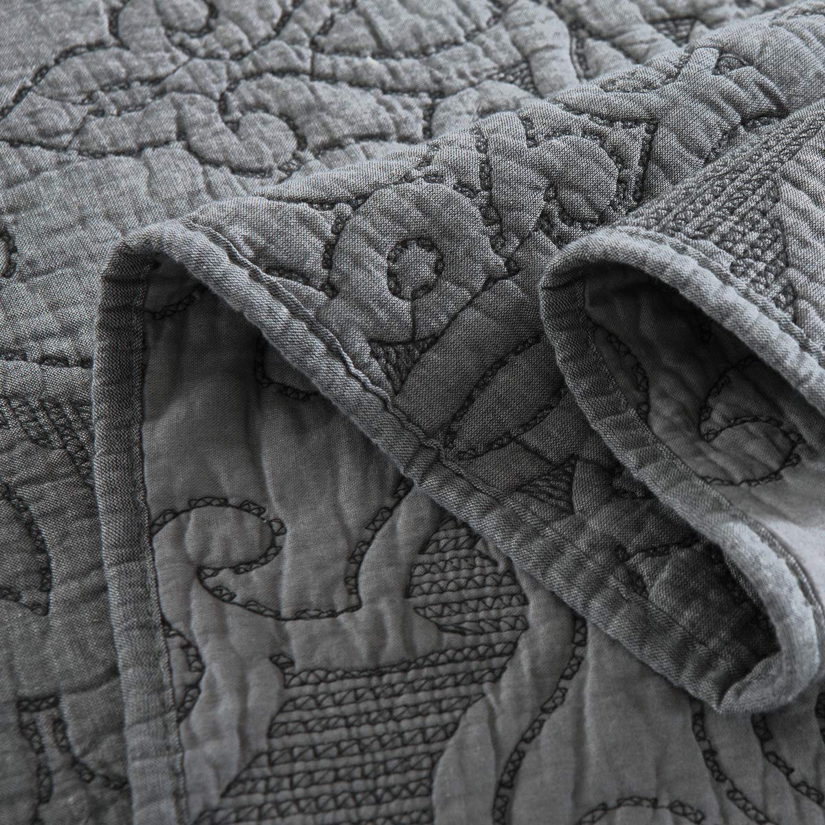 Travan 3-Piece King Quilt Set Quilted Bedspread Oversized Microfiber Lightweight Bedspread Coverlet Set with Shams Bedding Set for All Season, Grey, King