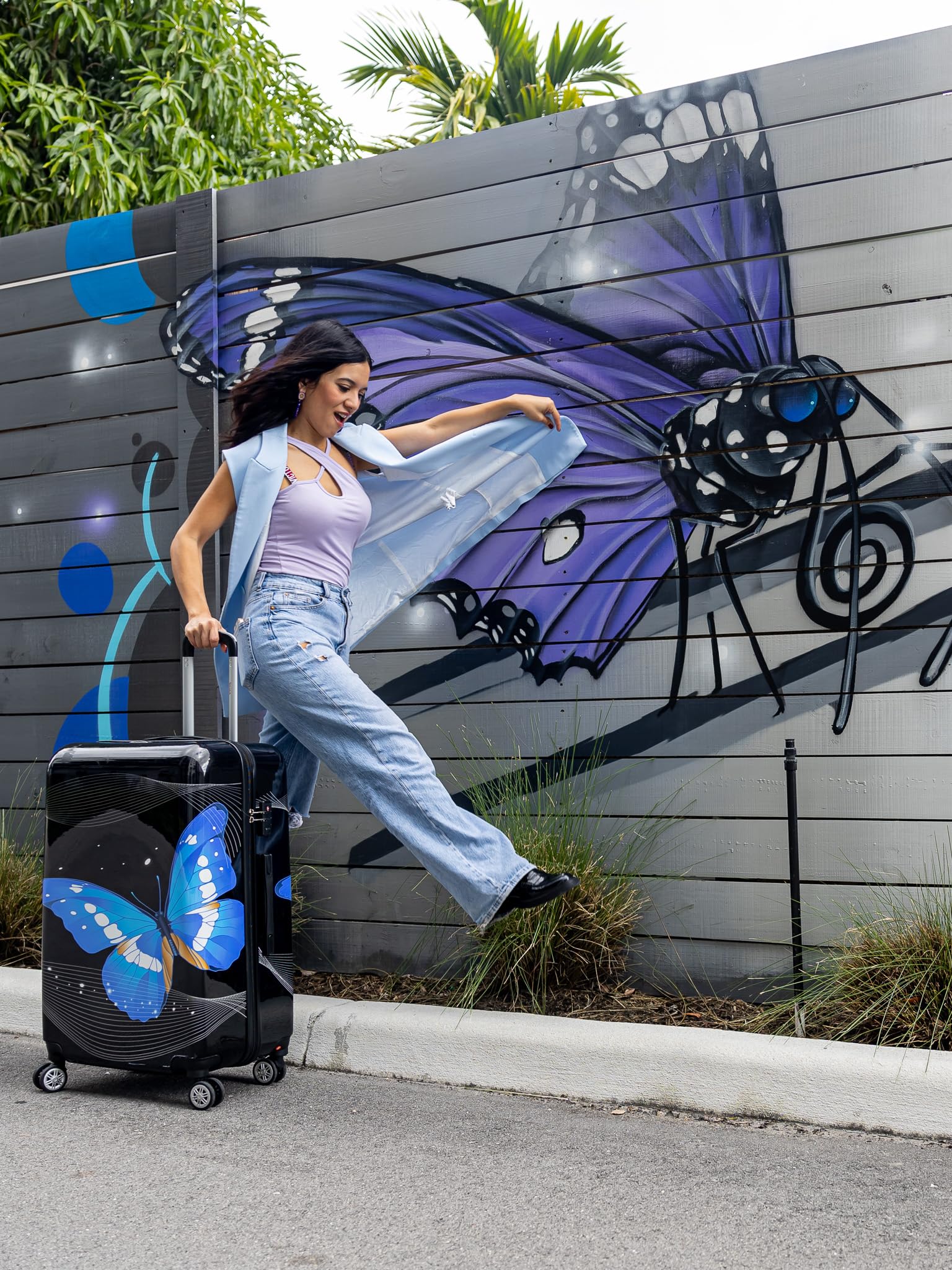 InUSA Black Butterfly Print Luggage with Spinner Wheels | Durable Lightweight Hardside Suitcase | Travel Bag with Handle and Trolley | 24-Inch Medium Checked luggage