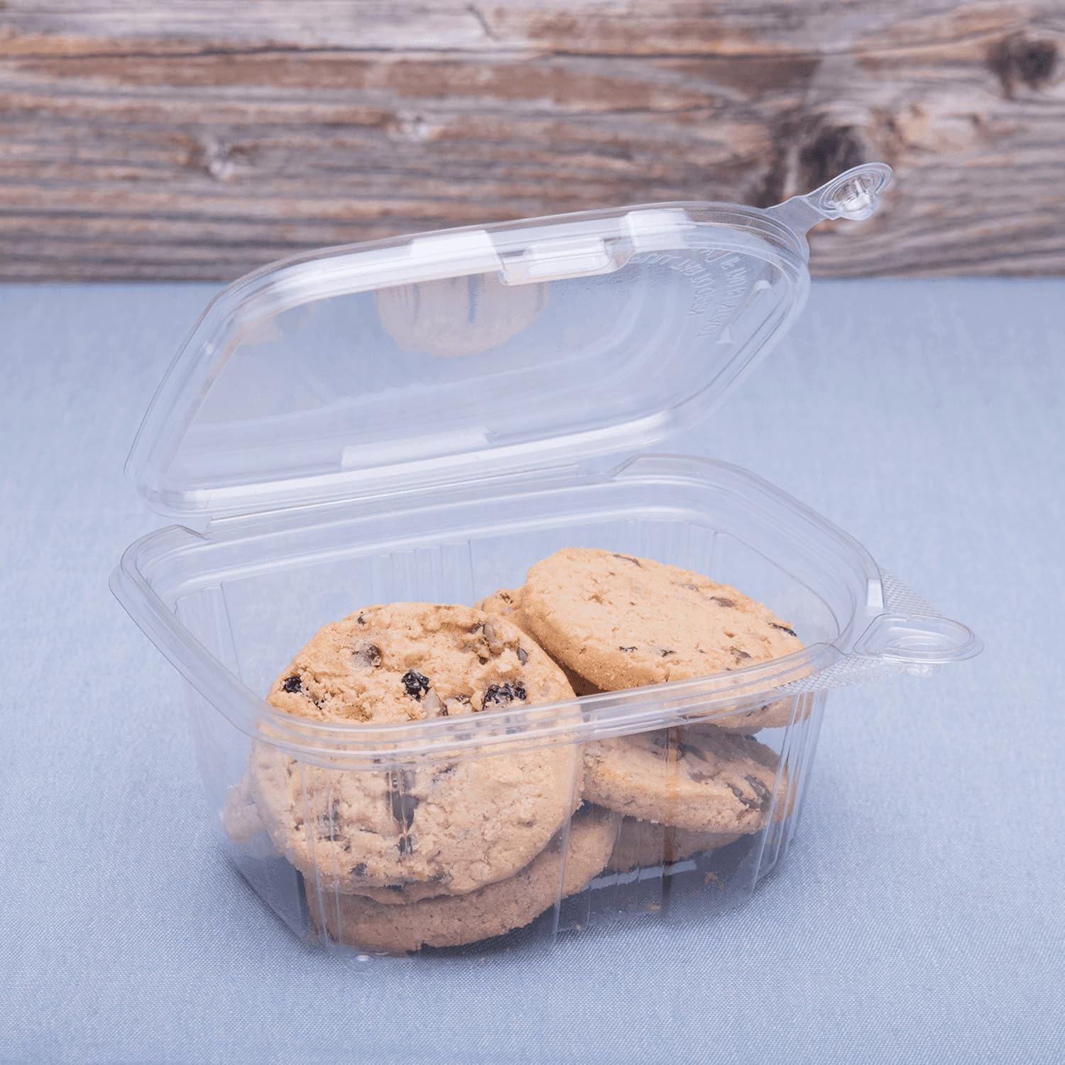 Karat 16oz PET Tamper Resistant Hinged Deli Container with Lid - 200 ct