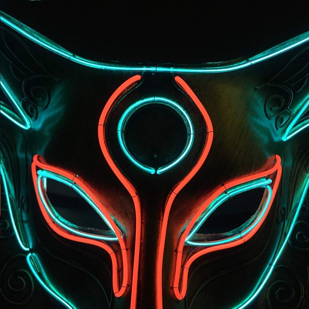 Amosfun Halloween Wolf LED Mask Wolf Head Light Up Mask Animal Costume Mask Halloween Cosplay Face Cover (Without Battery) Gold