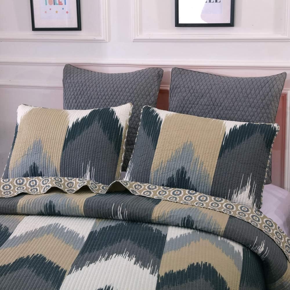 YAYIDAY Bedspread Quilt Set Queen Size - Peach Skin Fabric - Breathable Coverlet with Pillow Shams, Geometry Pattern Modern Grey Beige Black Chevron