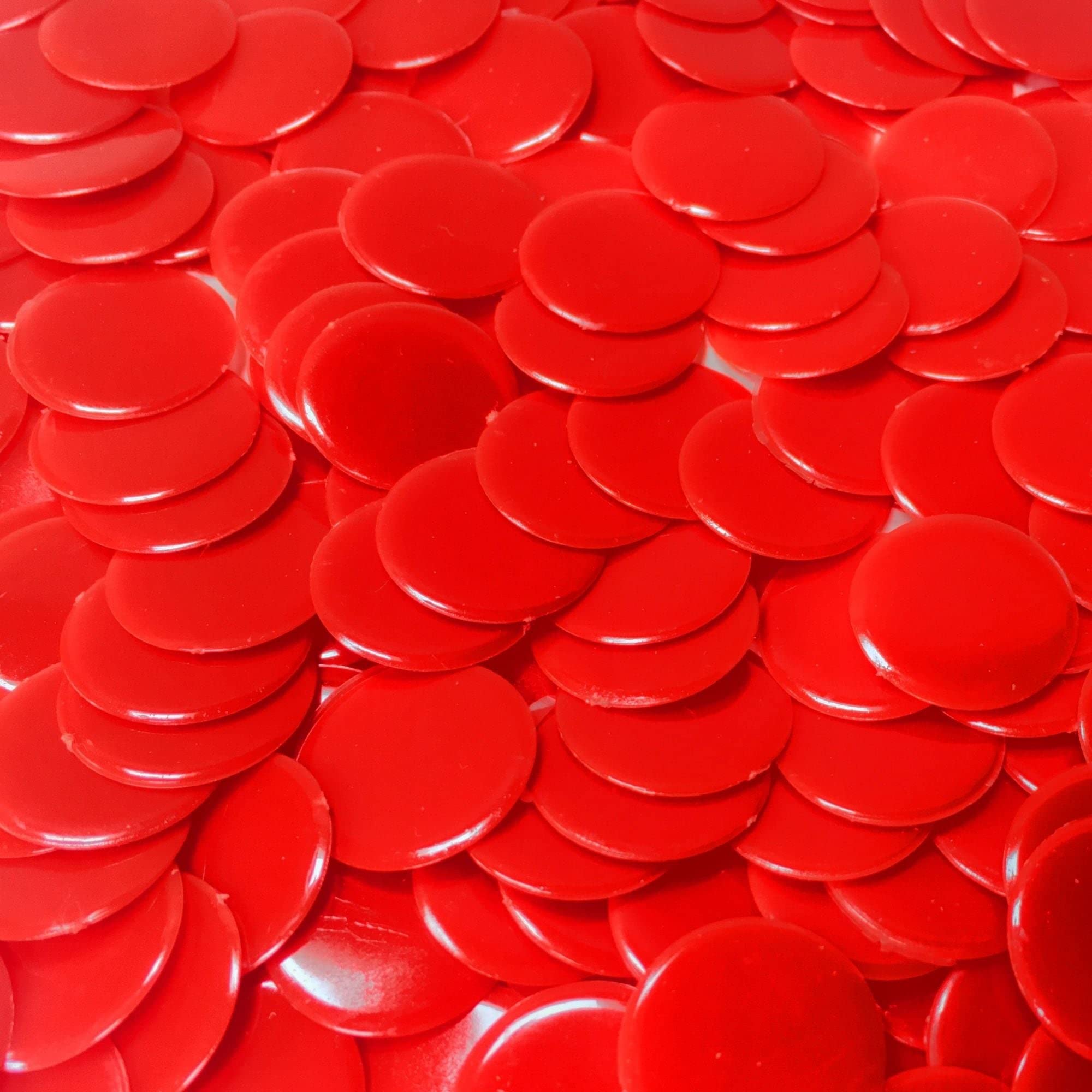 MR CHIPS Plastic Bingo Chips for Games 1000 Count Bag - Solid and Transparent Colors Counting Red 3/4 Inch
