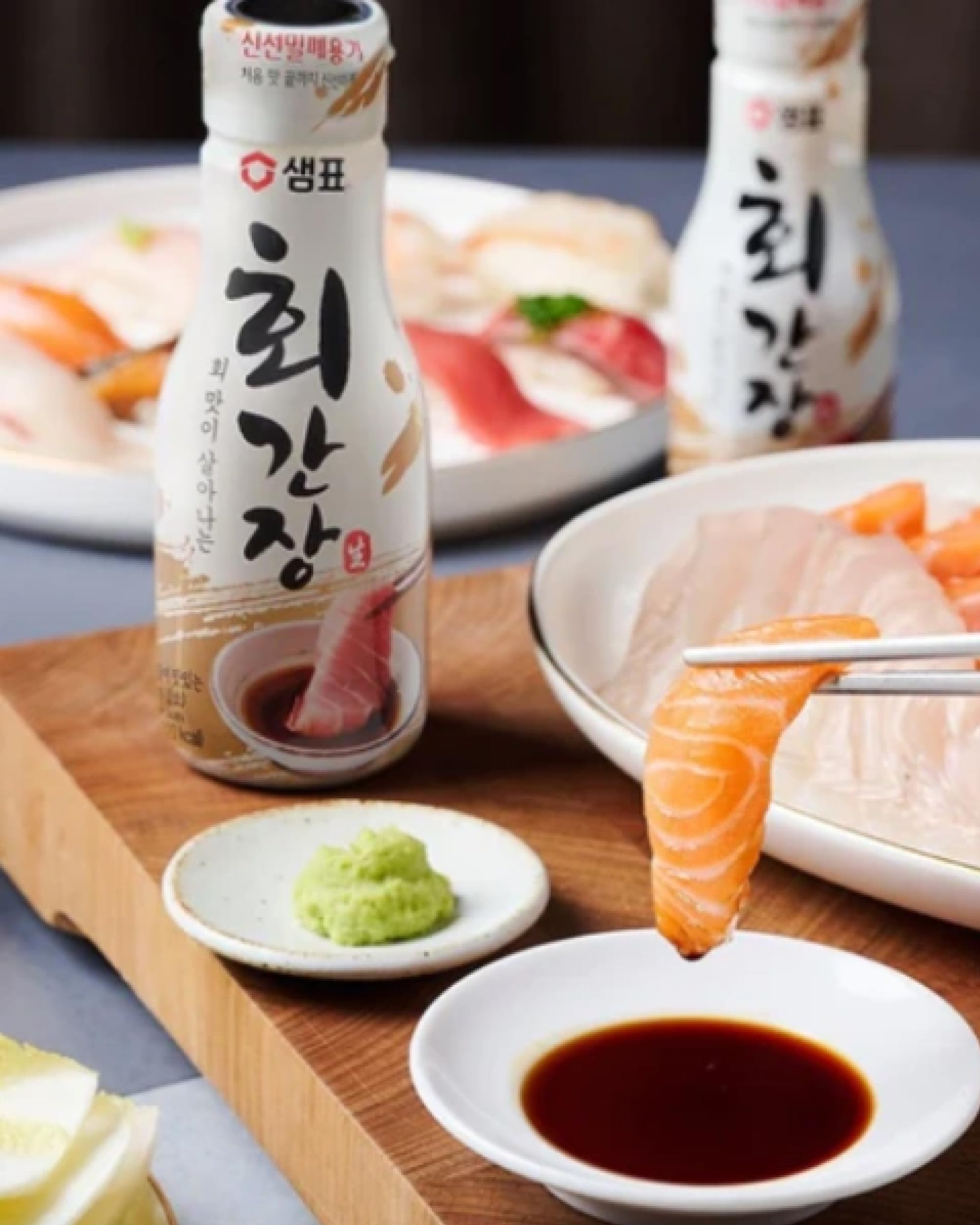 SEMPIO Soy Sauce for Sushi - Premium Naturally Brewed for Sashimi, Less Salt, Katsuobushi & Kelp infused. Flavor-locking bottle. Made in Korea. (6.7 fl oz / 200mL, Vegan, Non-GMO)
