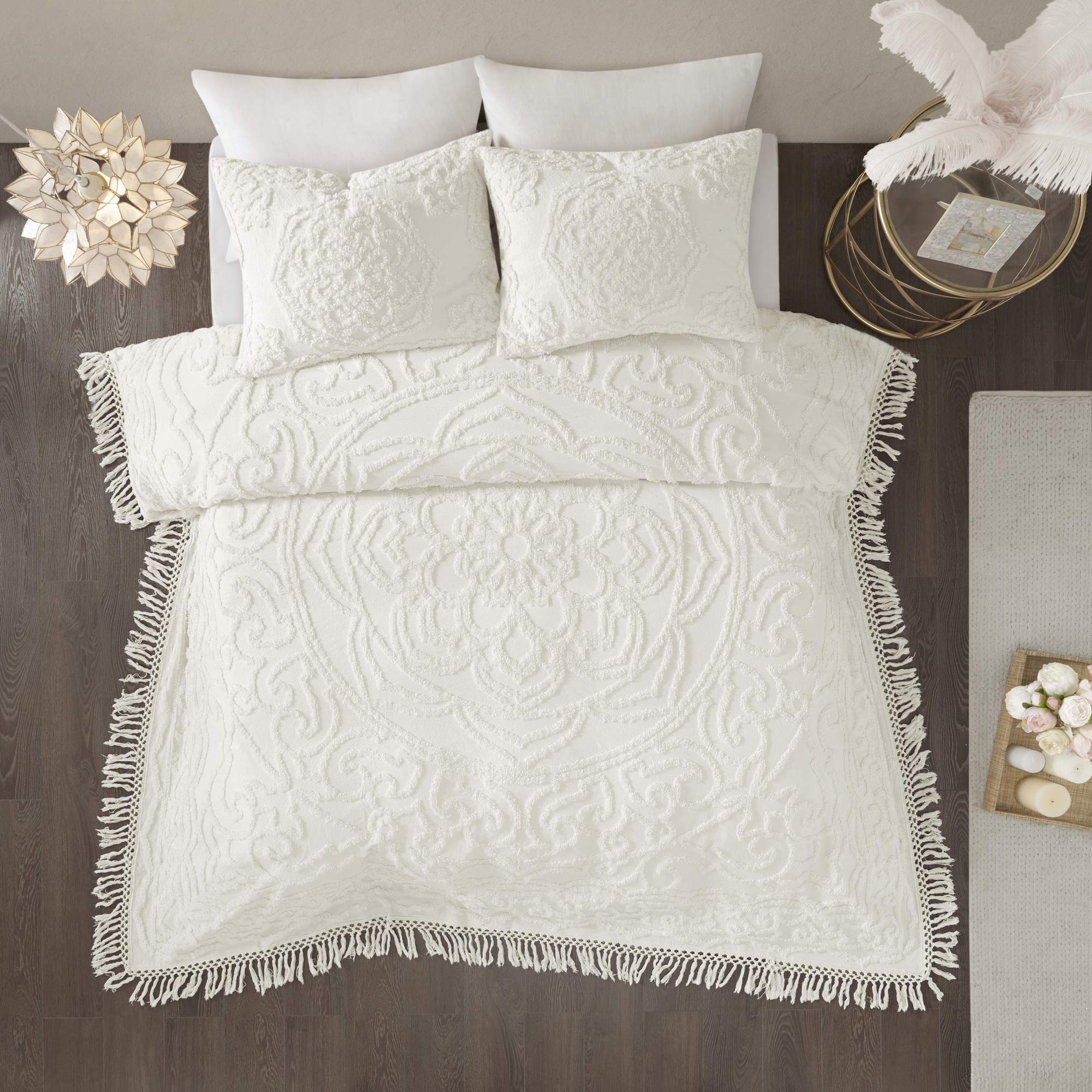 Madison Park Laetitia Lightweight 100% Cotton Quilt Set, Breathable Chenille Tufted, Shabby Chic Boho Medallion Design, Sham, Floral Ivory w/ Tassels, King/California King (104 in x 92 in) 3 Piece