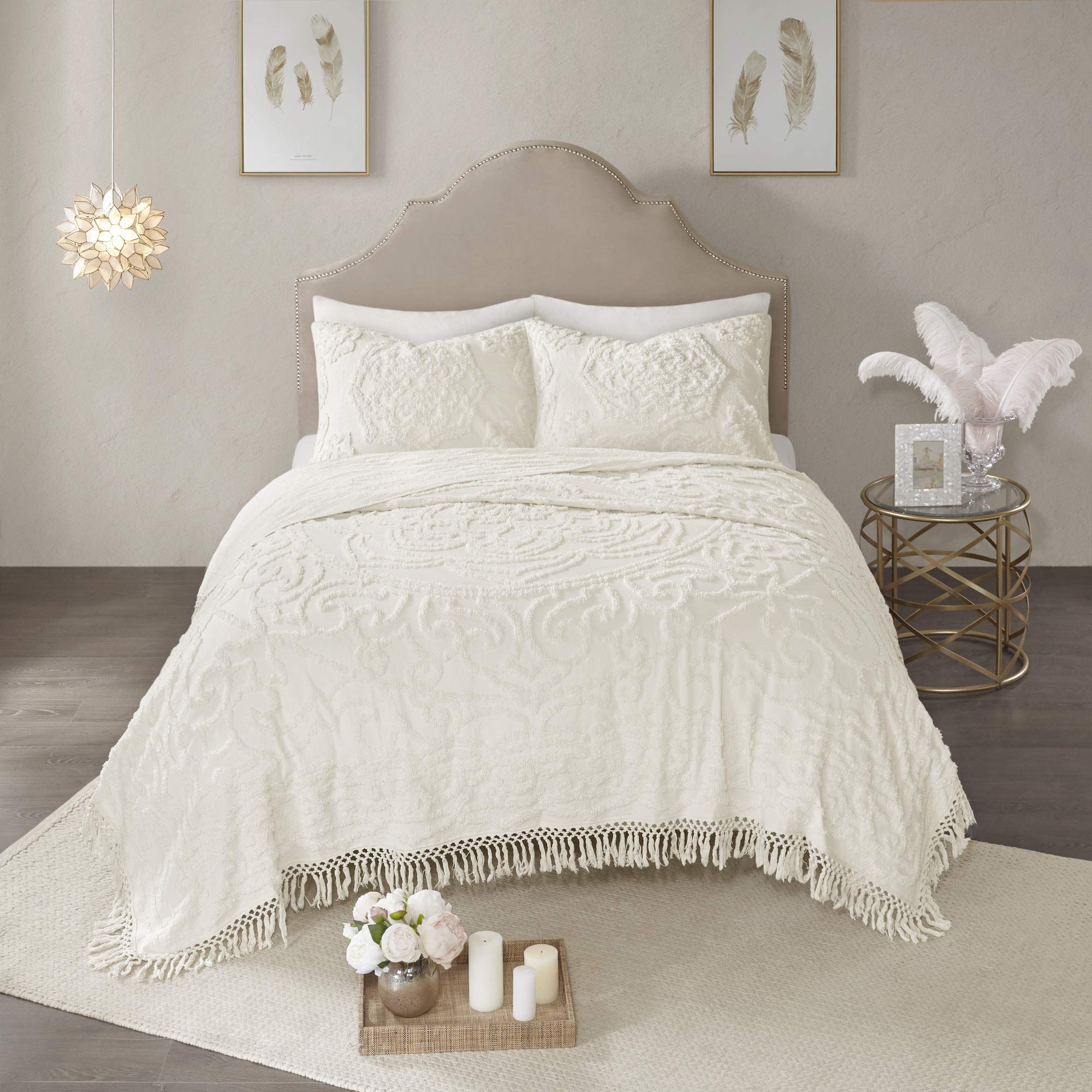 Madison Park Laetitia Lightweight 100% Cotton Quilt Set, Breathable Chenille Tufted, Shabby Chic Boho Medallion Design, Sham, Floral Ivory w/ Tassels, King/California King (104 in x 92 in) 3 Piece