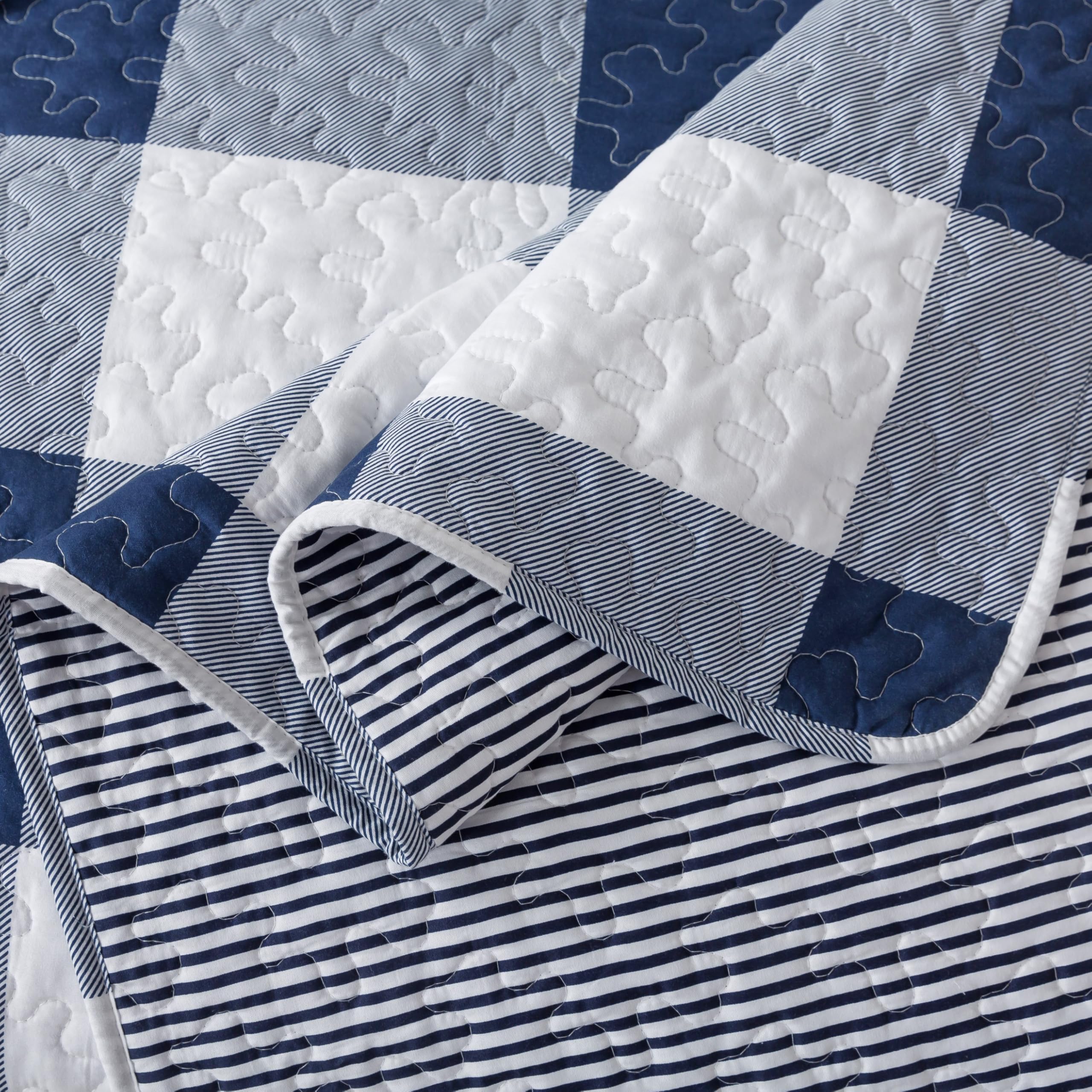 Soul & Lane Checks and Stripes Quilts Set - King Size with 2 Shams, Blue and White Buffalo Plaid Quilted Bedspread, Lightweight Navy Checkered Gingham Bedding, Cozy Lodge-Style Check Design