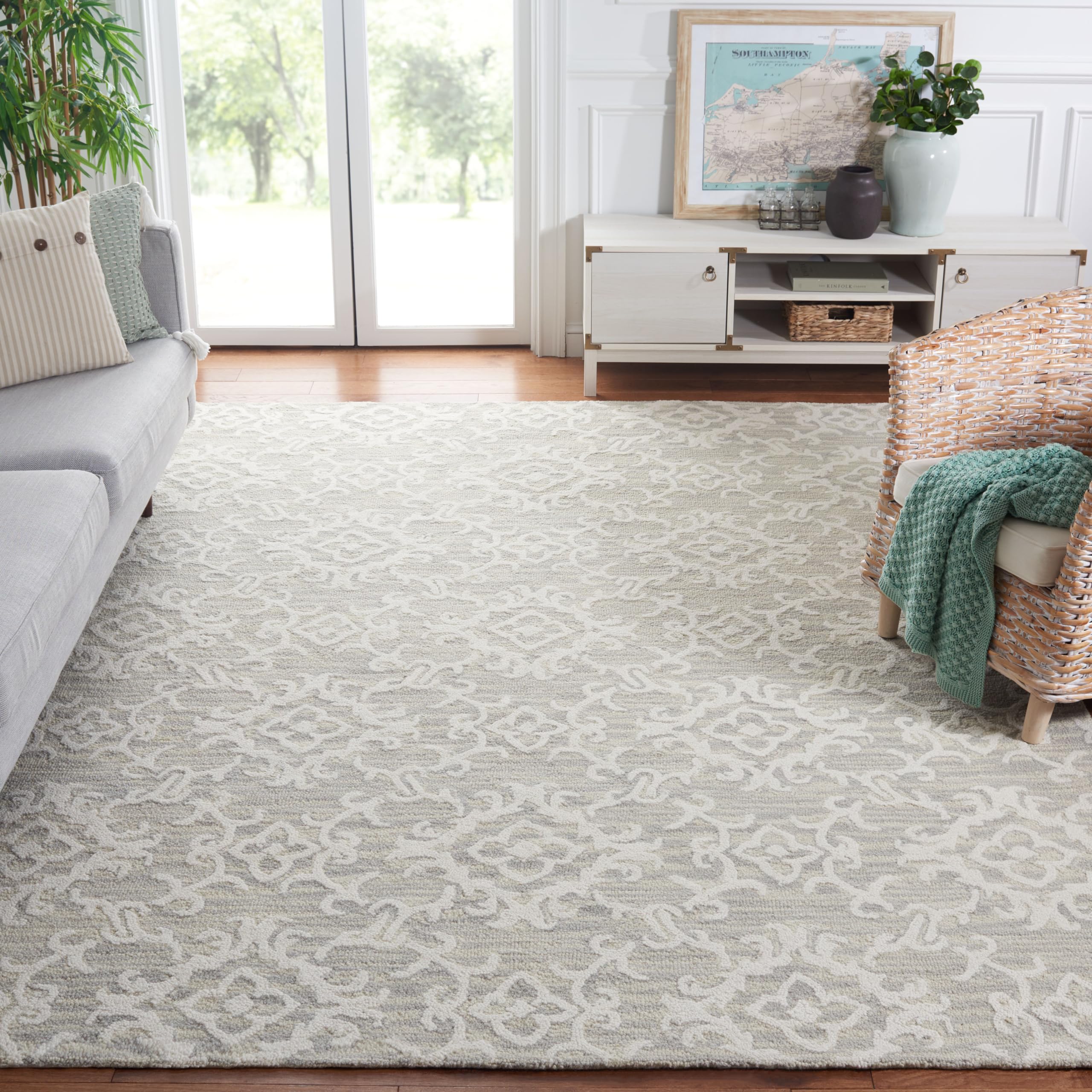 SAFAVIEH Blossom Collection Area Rug - 8' x 10', Grey & Ivory, Handmade Wool, Ideal for High Traffic Areas in Living Room, Bedroom (BLM104A)