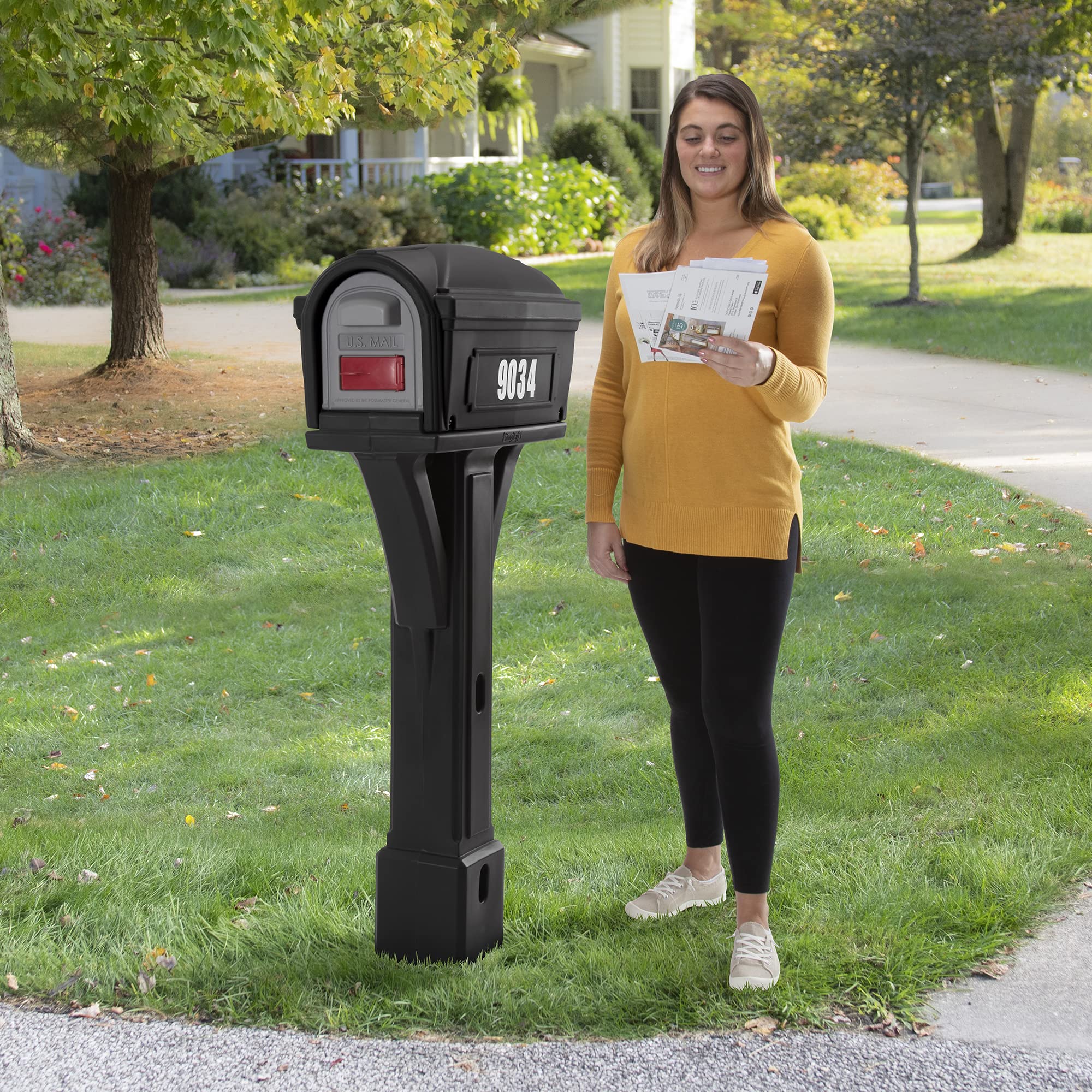 Simplay3 Classic Plastic Residential Mailbox & Post Mount Combo Kit with 2 Access Doors - Black