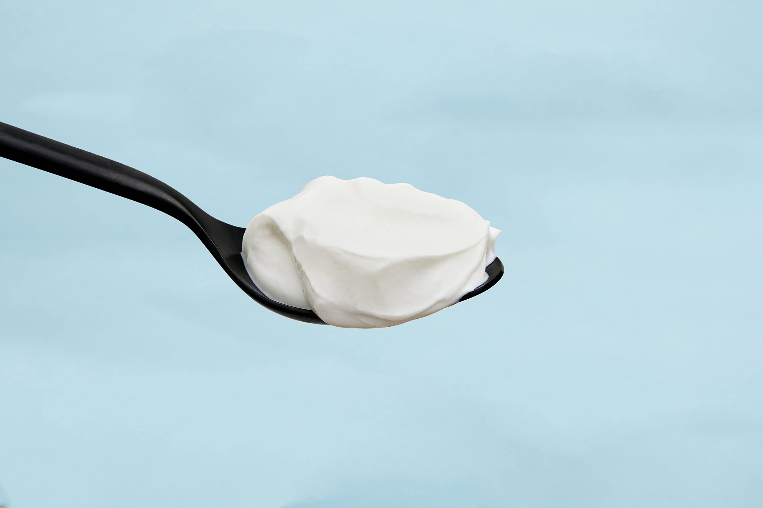 Icelandic Provisions 5.3oz Traditional Skyr Yogurt, Vanilla, Icelandic Cultured Dairy Product With 15g Protein/Serving | Thick & Creamy Texture | More Protein & Less Sugar Than Yogurt