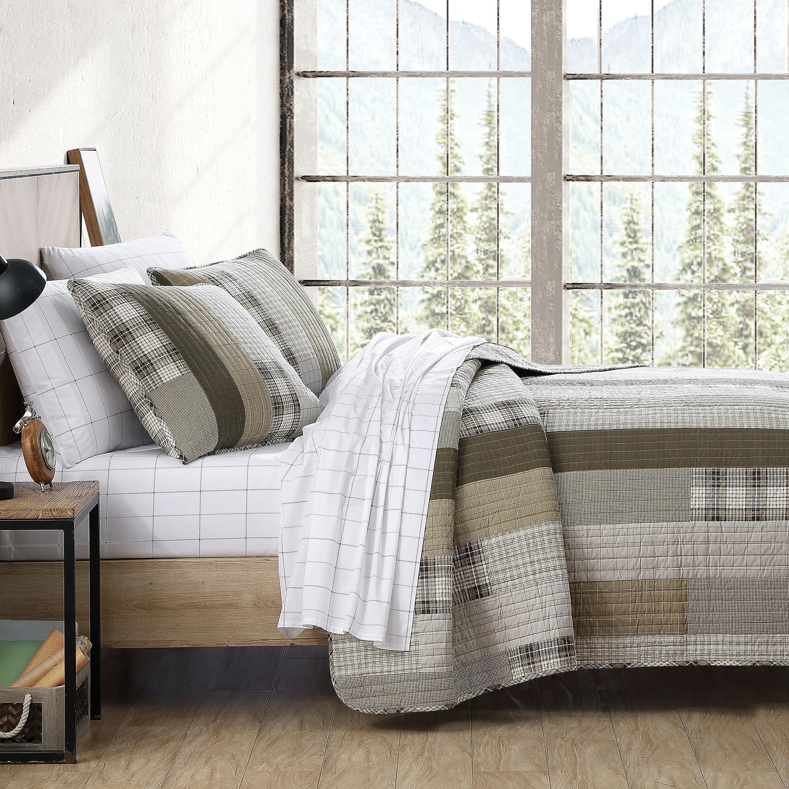 Eddie Bauer - Twin Quilt Set, Cotton Reversible Bedding with Matching Sham, Home Decor for All Seasons (Fairview Sand, Twin)