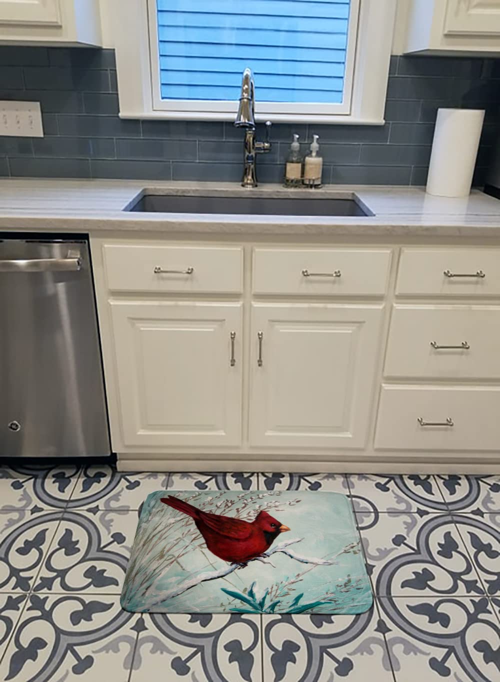 Caroline's Treasures PJC1110RUG Cardinal Winter Red Bird Machine Washable Memory Foam Mat, Bathroom Rug, Non-Slip Bath Mat, Durable Thick Washable Rugs for Kitchen, Bathroom Quick Dry, Decorative Artw