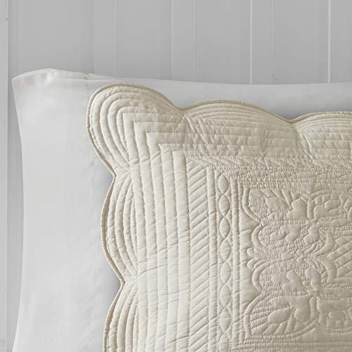 Madison Park Tuscany Quilt Set-Casual Damask Medallion Stitching Design Lightweight Coverlet Bedspread Bedding, Shams, Full/Queen (90 in x 90 in), Medallion Cream 3 Piece