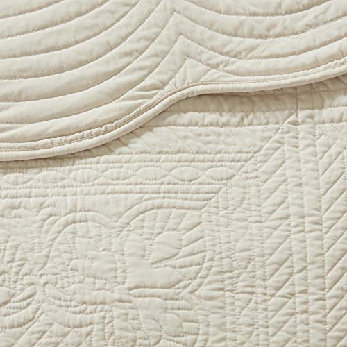 Madison Park Tuscany Quilt Set-Casual Damask Medallion Stitching Design Lightweight Coverlet Bedspread Bedding, Shams, Full/Queen (90 in x 90 in), Medallion Cream 3 Piece