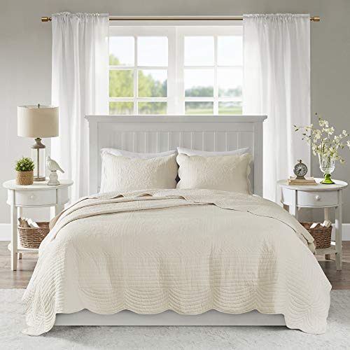 Madison Park Tuscany Quilt Set-Casual Damask Medallion Stitching Design Lightweight Coverlet Bedspread Bedding, Shams, Full/Queen (90 in x 90 in), Medallion Cream 3 Piece