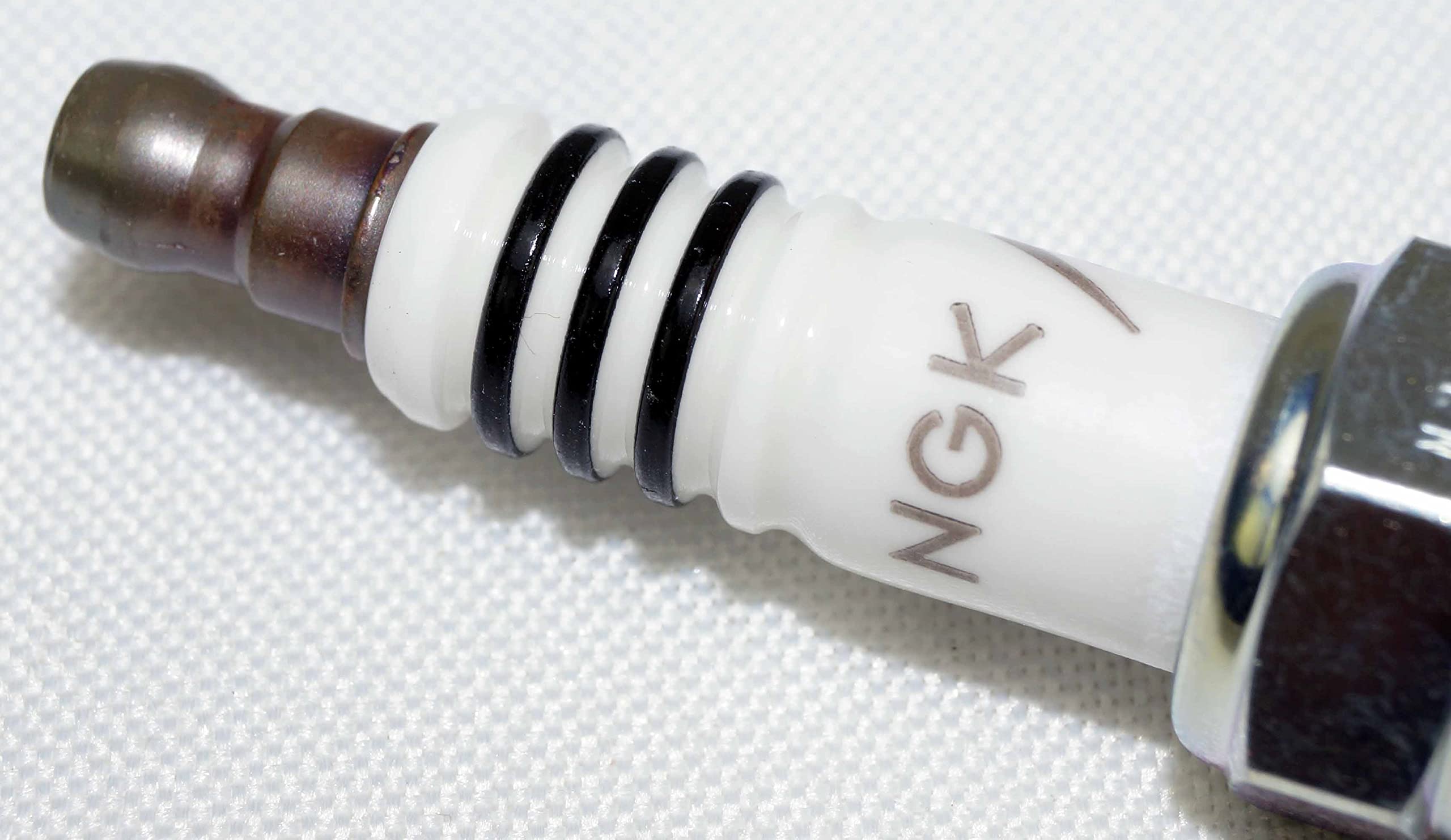 8 New NGK IRIDIUM IX Spark Plugs UR4IX # 7401