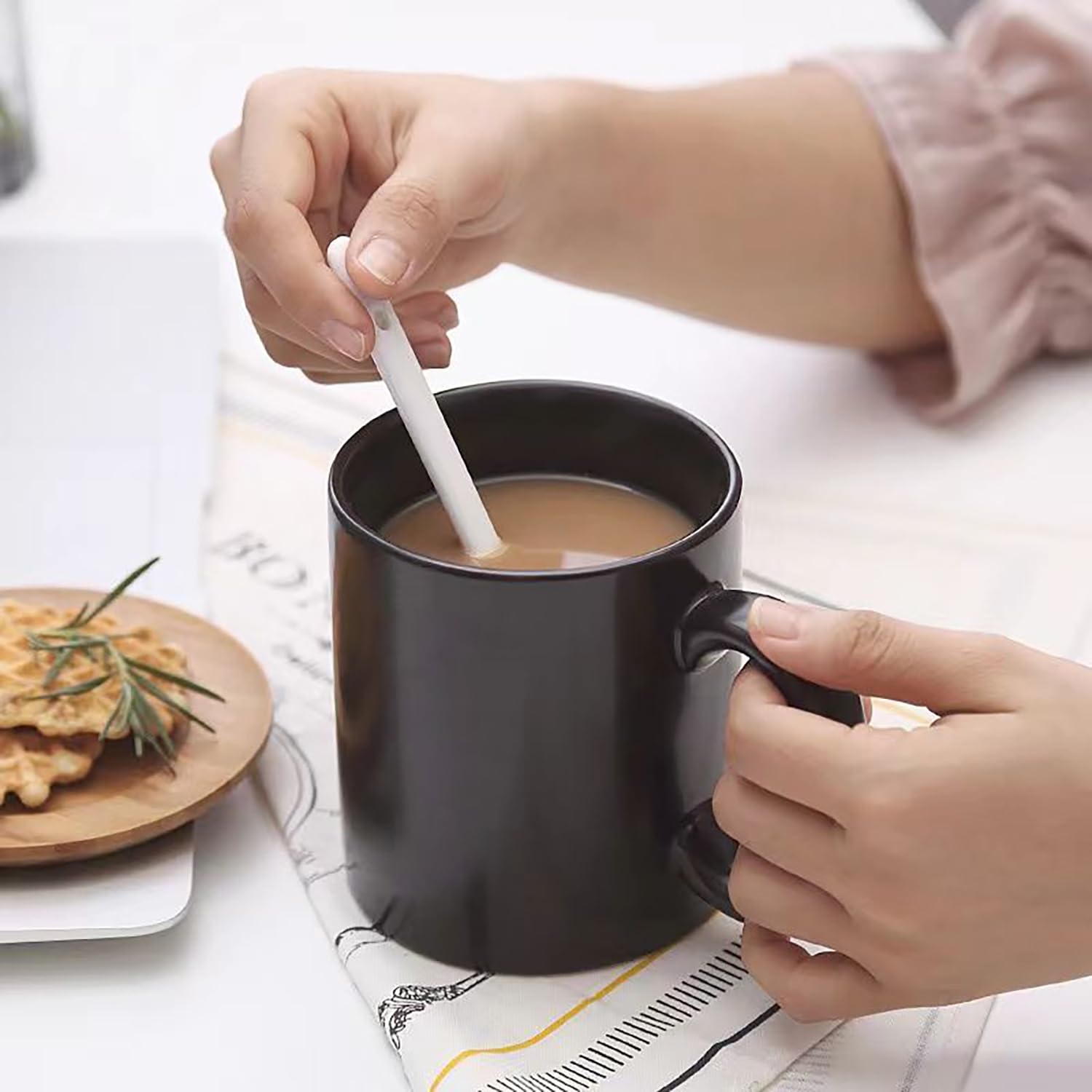 Middle Finger Coffee Mug Up Yours Mug Novelty Ceramic Middle Finger Coffee Cup Have a Nice Day Mug Funny 3D Finger Coffee mug for for Valentines Day Birthday Halloween Christmas and New Year(Black)