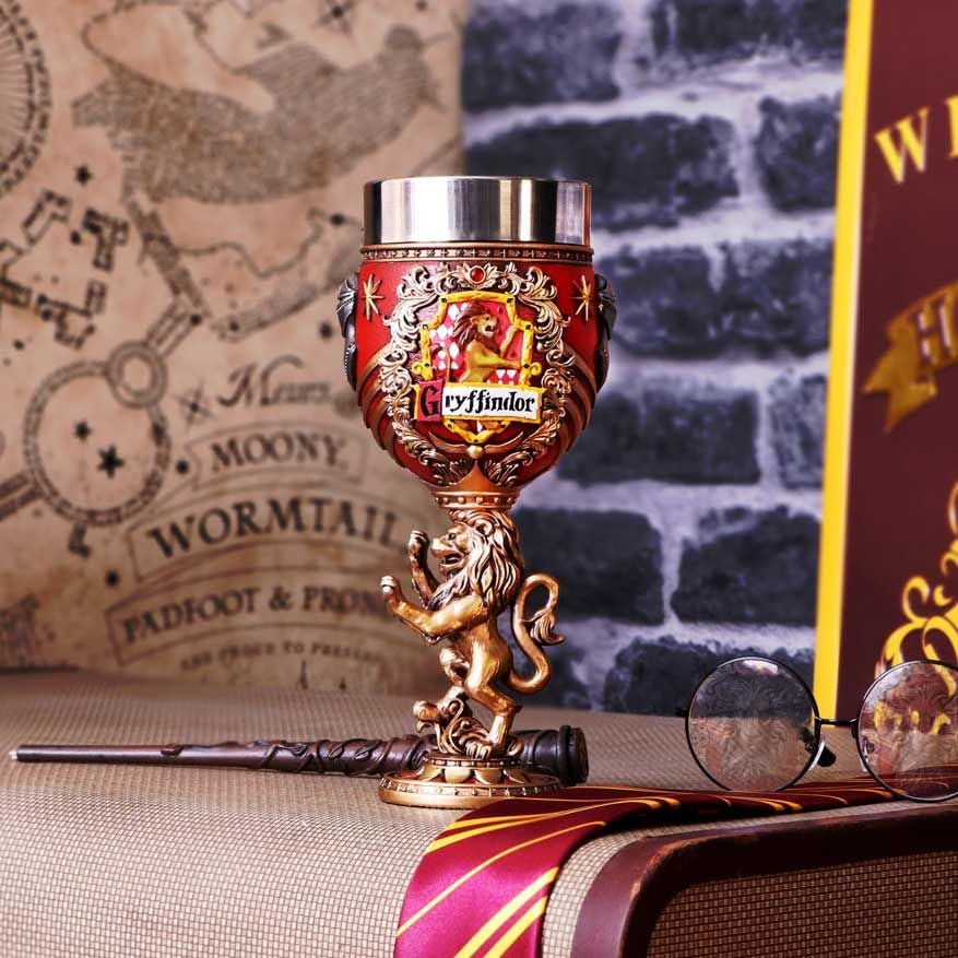 Nemesis Now Harry Potter Goblet, Hand Painted Harry Potter Collectible Chalice, Wizarding Wrold Cup, Ideal Gift for Potterheads - Gryffindor