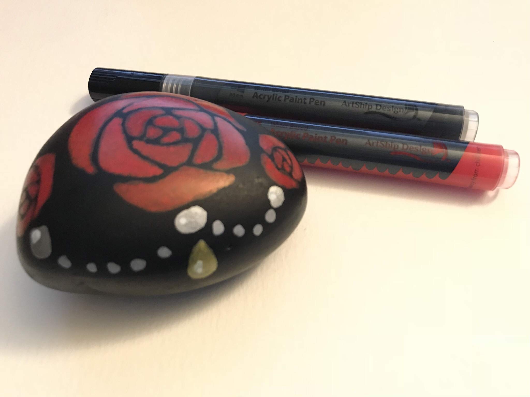 ArtShip Design 35 Premium Acrylic Paint Pens, Double Pack of Both Extra Fine and Medium Tip, for Rock Painting, Mug, Ceramic, Glass, and Fabric Painting, Water Based Non-Toxic and No Odor