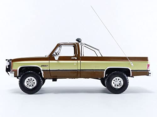 Greenlight Fall Guy Stuntman Association 1982 GMC K-2500 Sierra Grande 1/18