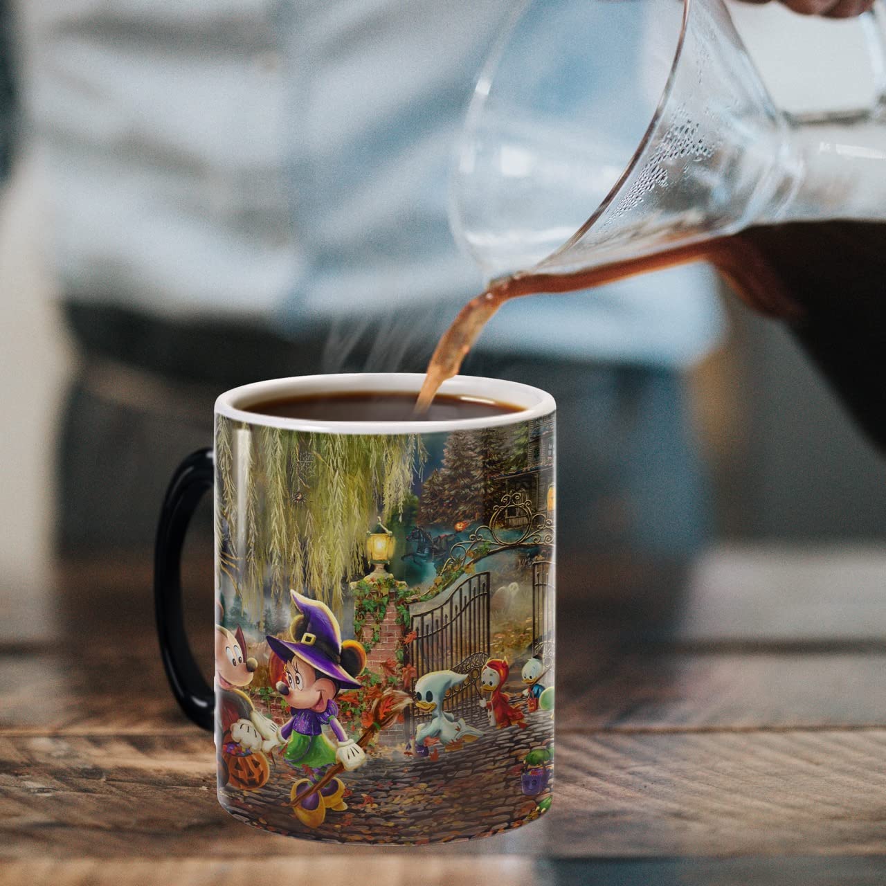Morphing Mugs Disney β Mickey and Minnie Halloween Fun β Thomas Kinkade Studios - One 11 oz Color Changing Ceramic Mug β Image Revealed When HOT Liquid Is Added!