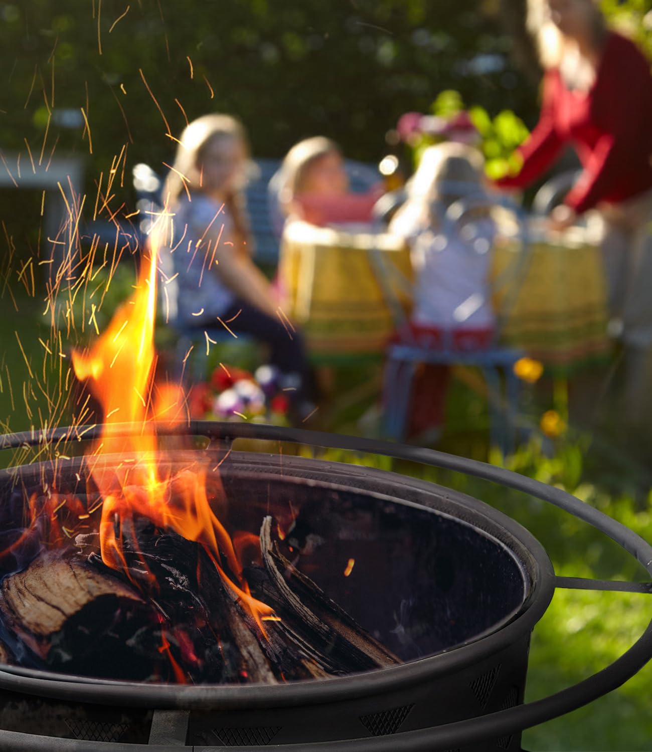Bettermade 2 in 1 Fire Pit for Outside, 30in Wood Burning Outdoor Firepits with Spark Screen for Camping, Bonfire, Garden, Picnic, Includes Poker & Cooking Grate for Backyard Patio BBQ