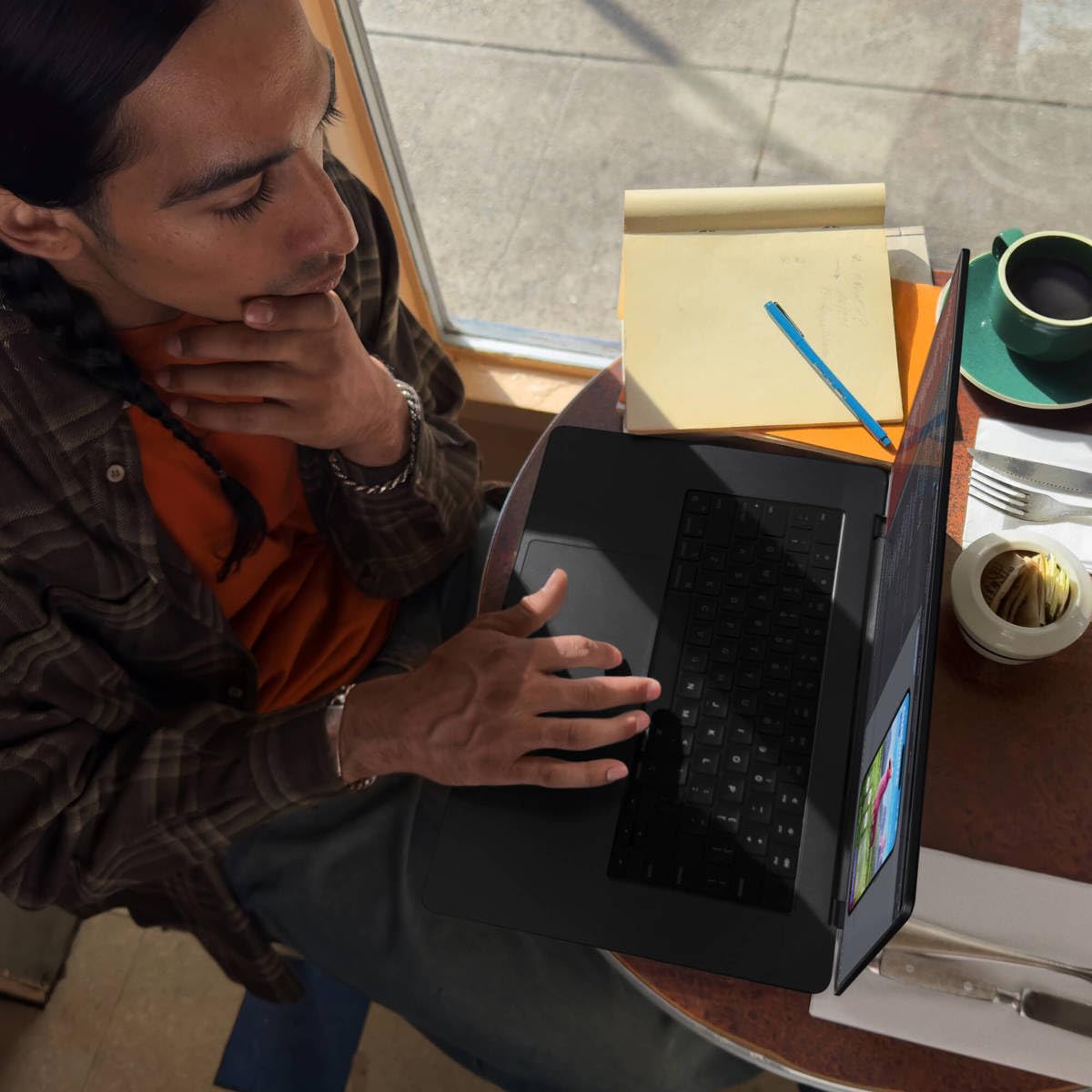 Apple 2023 MacBook Pro Laptop M3 Max chip with 16‑core CPU, 40‑core GPU: Built for Apple Intelligence, 16.2-inch Liquid Retina XDR Display, 48GB Unified Memory, 1TB SSD Storage; Silver