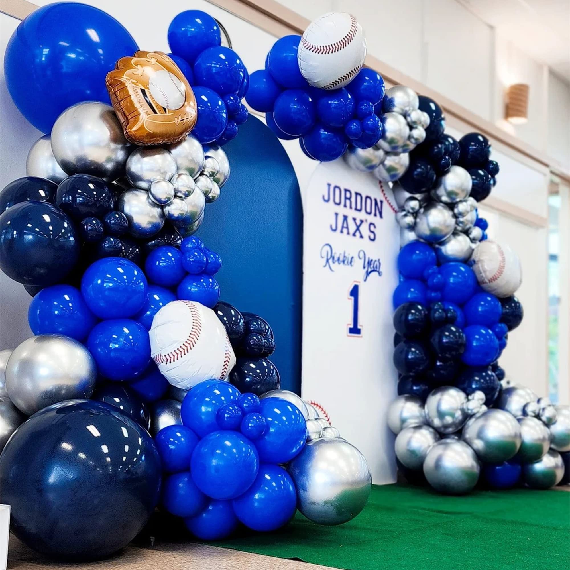 152Pcs Blue Balloon Garland Arch Kit, Royal Navy Blue and Metallic Silver Balloons in different Sizes for Boy Birthday Baby Shower Graduation Party Decoration