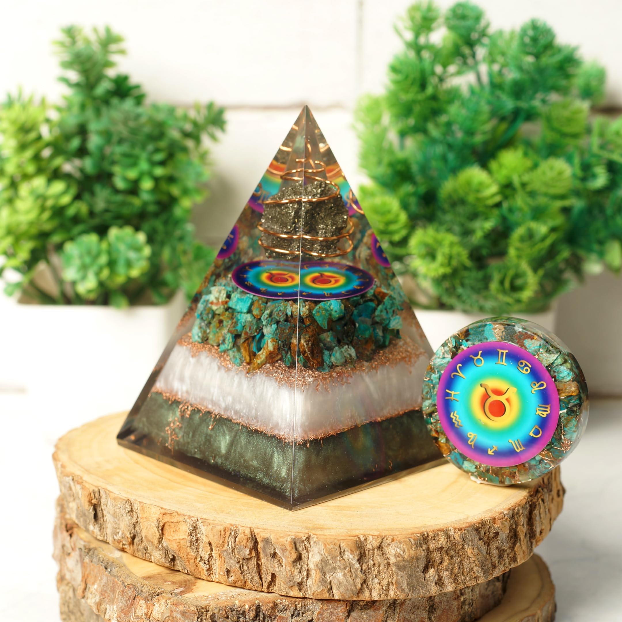 Horoscope Orgone Pyramid & Palm Stone Set, Healing Crystal Taurus Zodiac Sign Gift Set Made of Pyrite & Crysocolla for Self-Expression and Truth