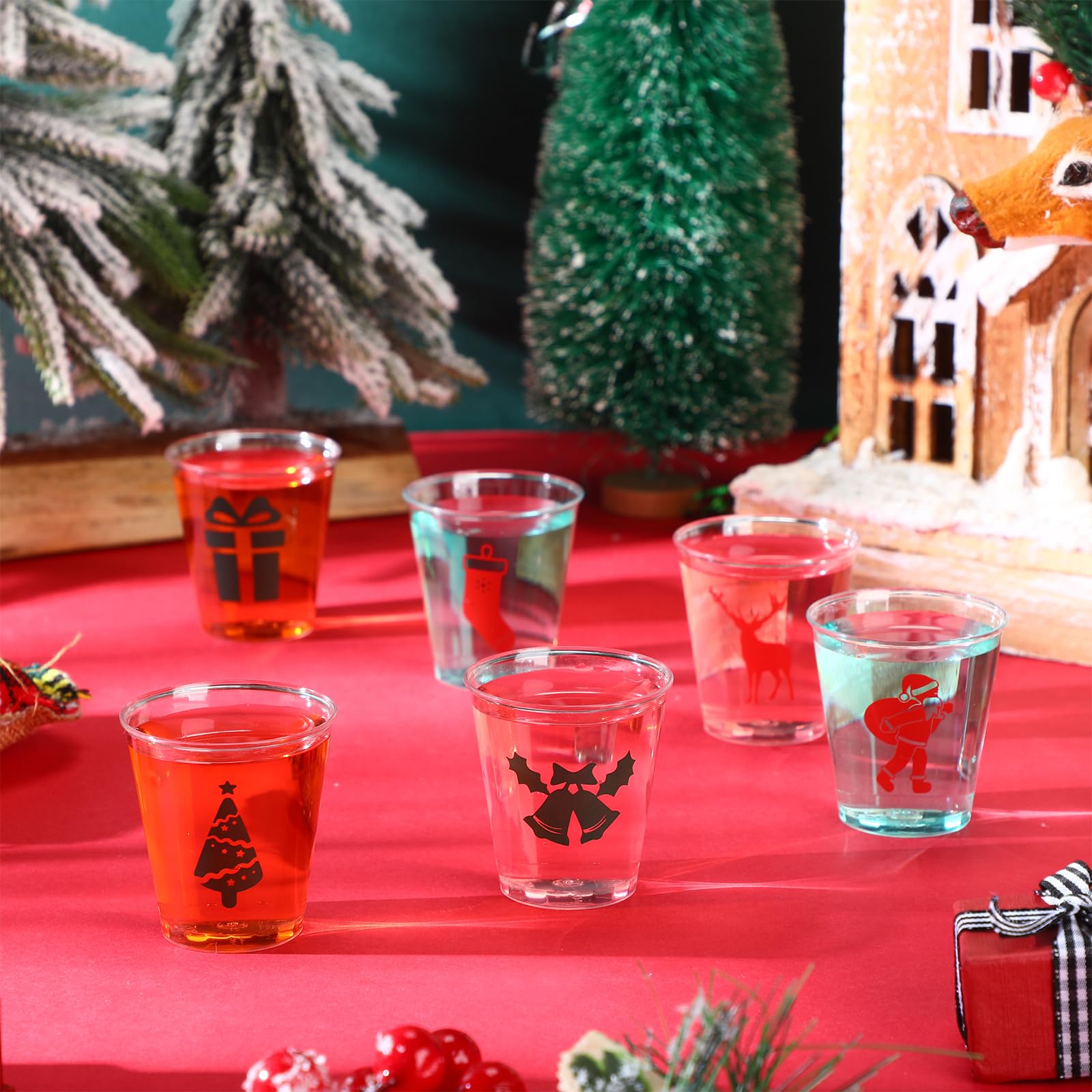 Lallisa 120 Pcs Christmas Plastic Shot Glasses 2oz Clear Disposable Shot Glasses Mini Plastic Drinking Tasting Cups for Xmas Holiday Party Supplies Tasting Serving Coffee Tea Beverage, Red and Green