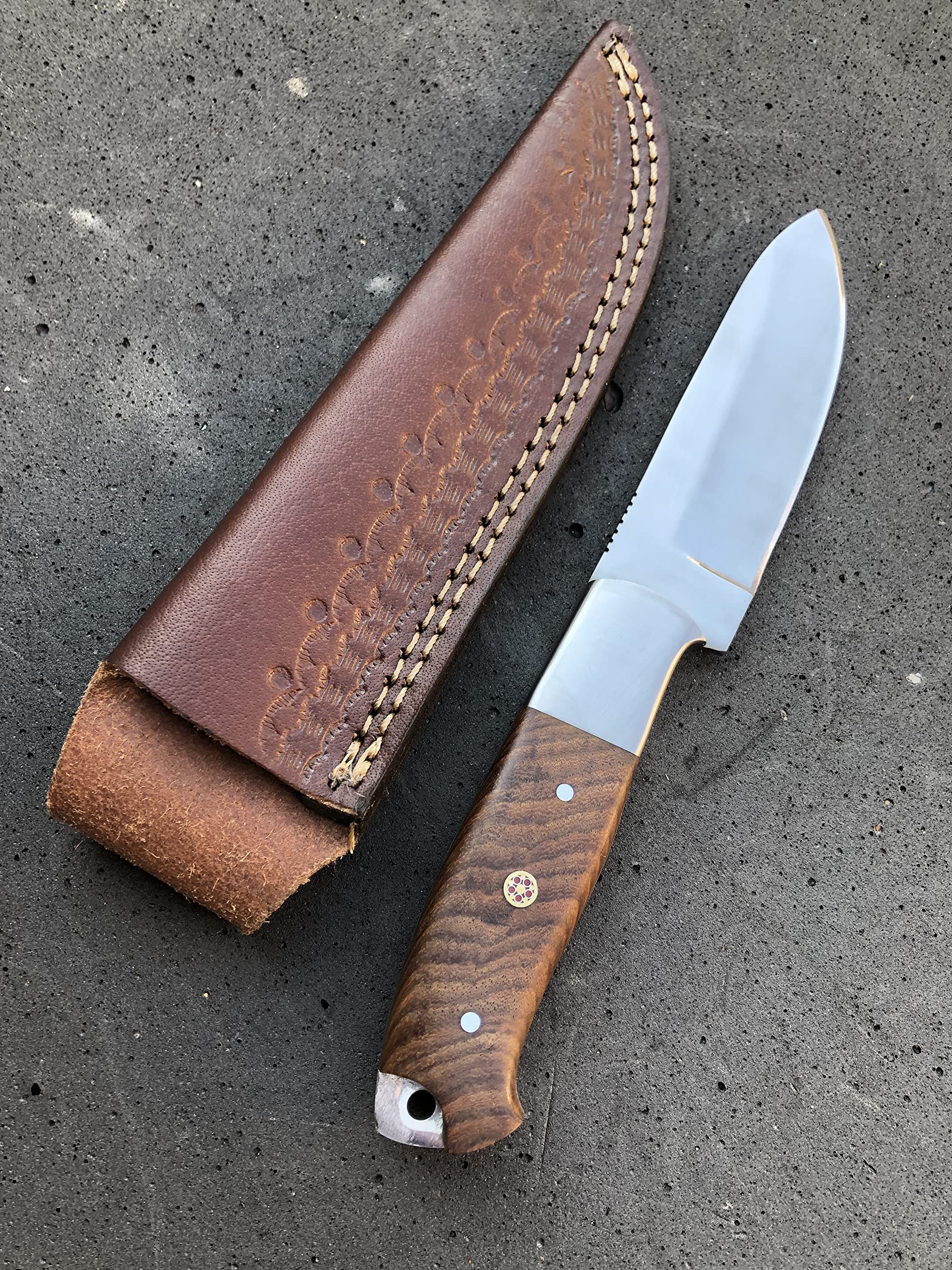 Custom Handmade Hunting Camping knife with Leather Sheath Rose wood Handle Razor Sharp beautiful Design Full Tang J2 Steel