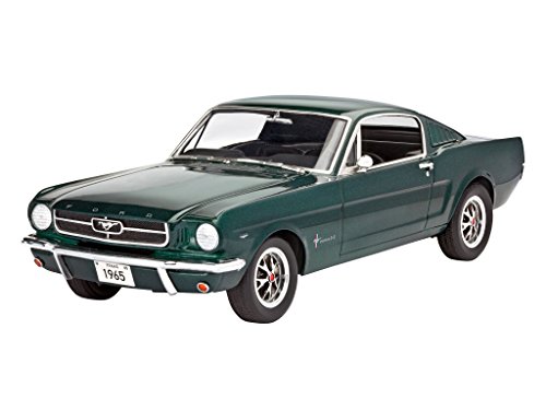 Revell Germany 1965 Ford Mustang 2+2 Fastback Plastic Model Kit (1/25 Scale)