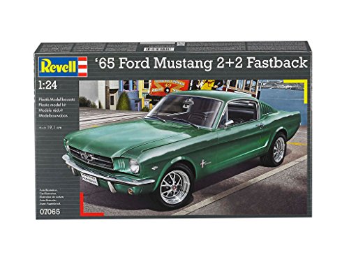 Revell Germany 1965 Ford Mustang 2+2 Fastback Plastic Model Kit (1/25 Scale)