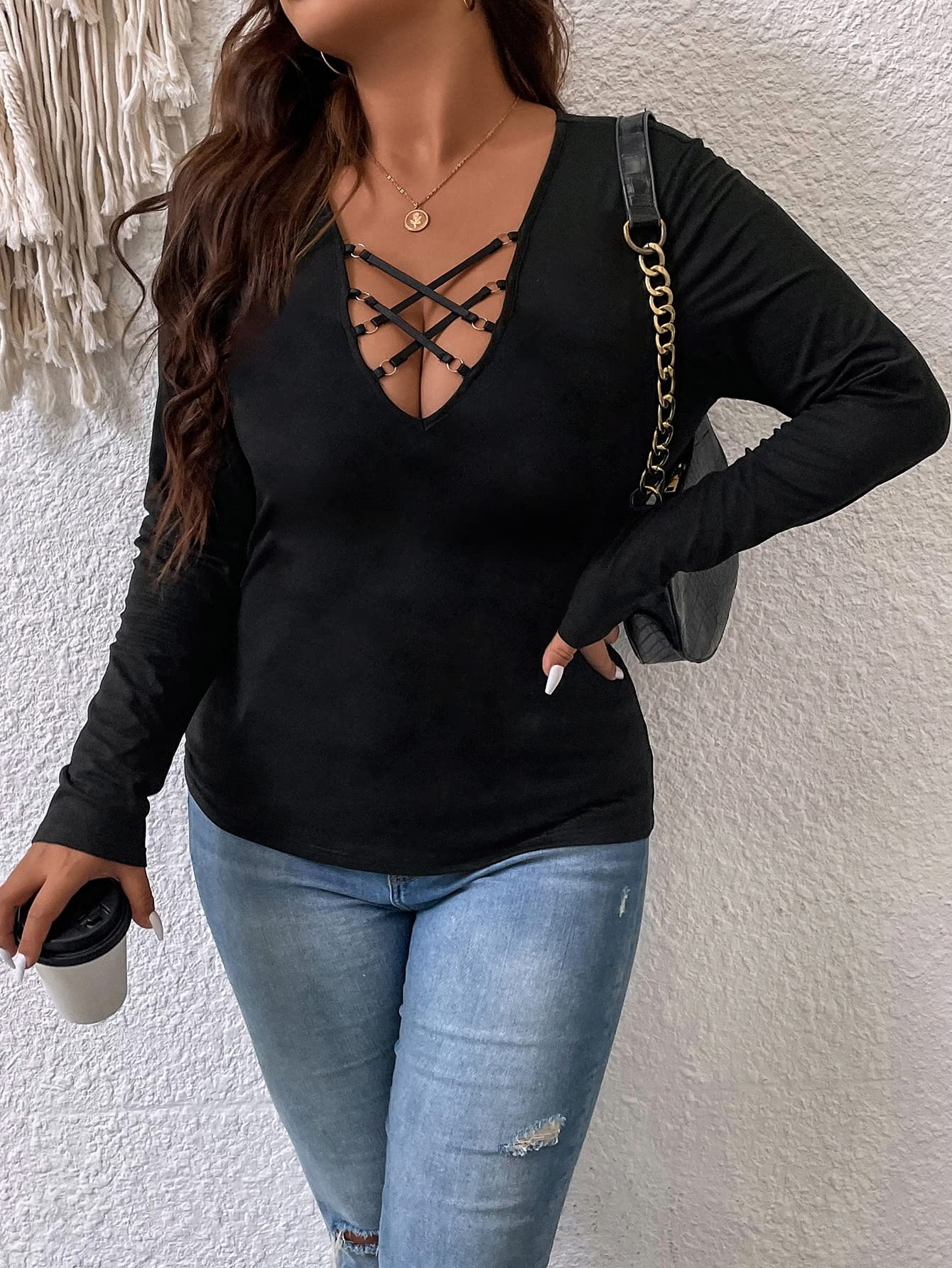 WDIRARA Women's Plus Size Deep V Neck Criss Cross Ring Long Sleeve Sexy Tee Tops Black 2XL