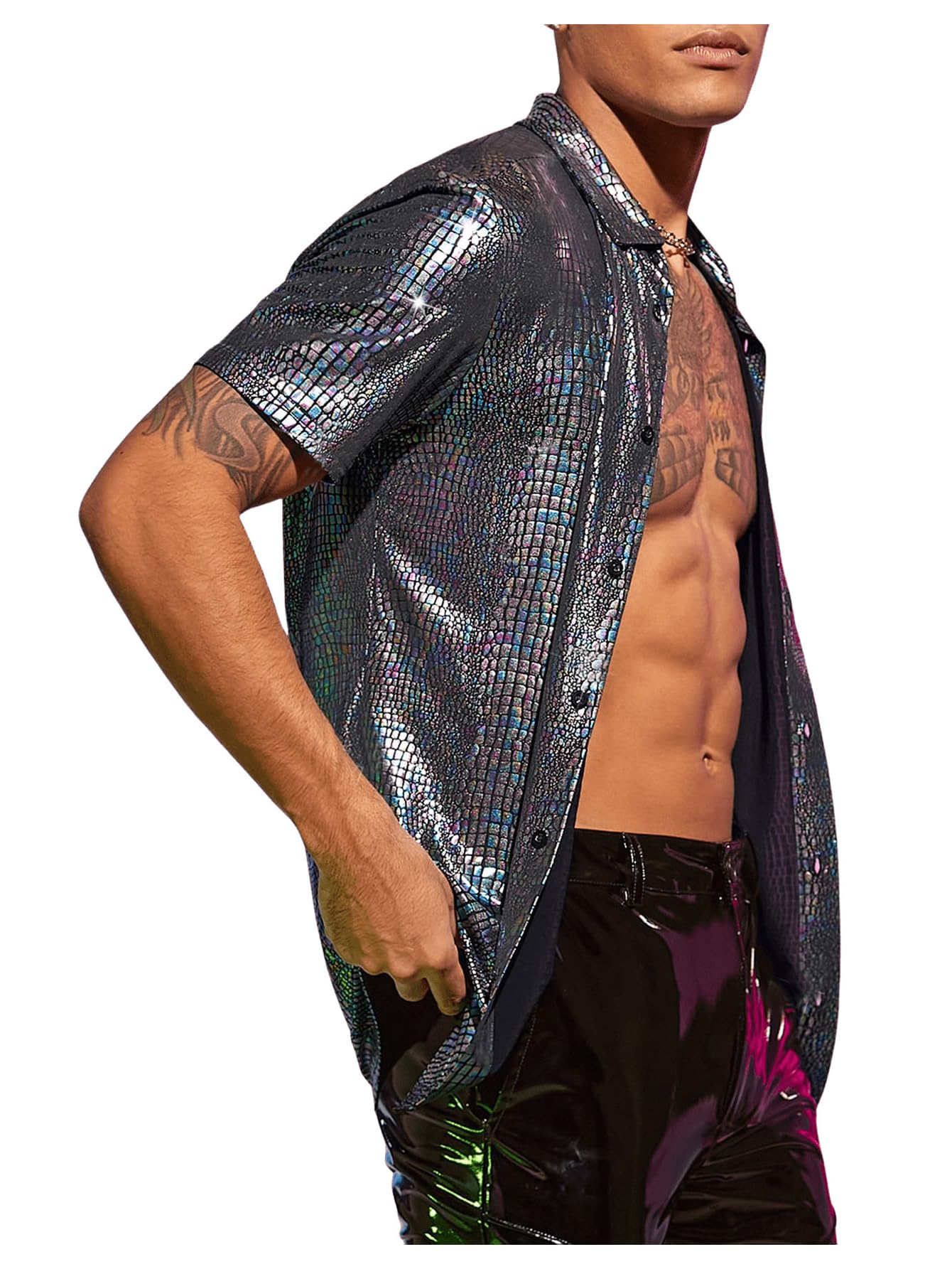 WDIRARA Men's 70s Sparkly Disco Top Crocodile Pattern Metallic Rave Button Front Shirt Short Sleeve Party T Shirt