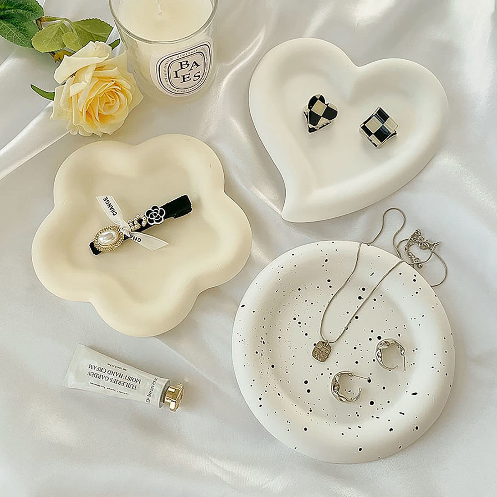 3 Set Tray Silicone Resin Mold Round Love Heart Flower Shaped Epoxy Silicone Casting Molds Coaster Tray for Cup Fruit Candy Vase Holder Articles Ornaments,3D DIY Display Decor Crafts