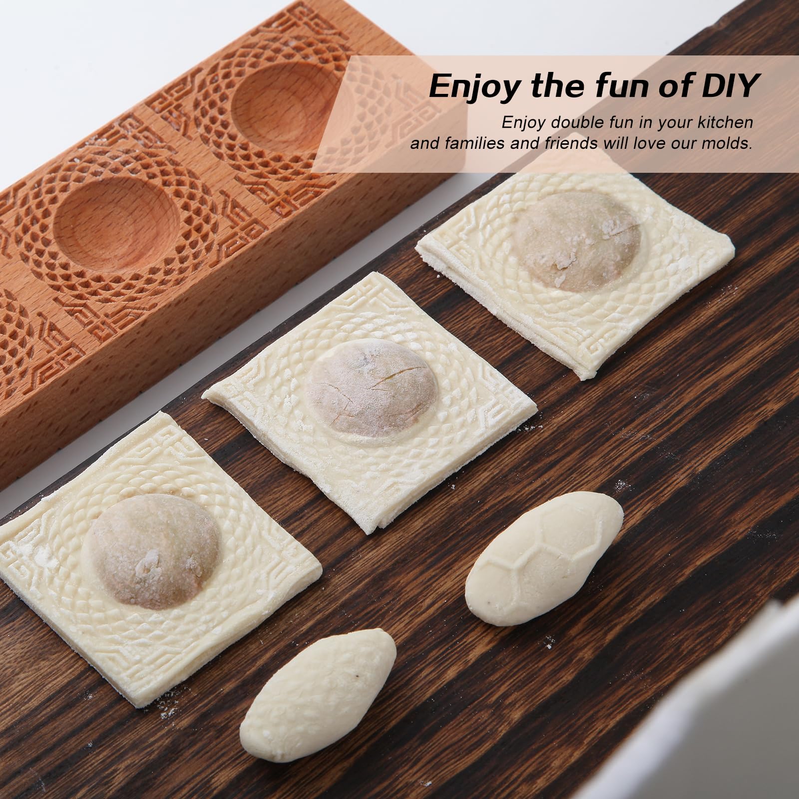Miczhuoguang Ravioli Maker Press Mold Gnocchi Pasta Board, Wooden Stamp Pelmeni Mold Handmade Fresh Pierogi Press Ravioli Pasta Maker, 3 in 1 Combination Potsticker Meat Pie Dumpling Maker Board