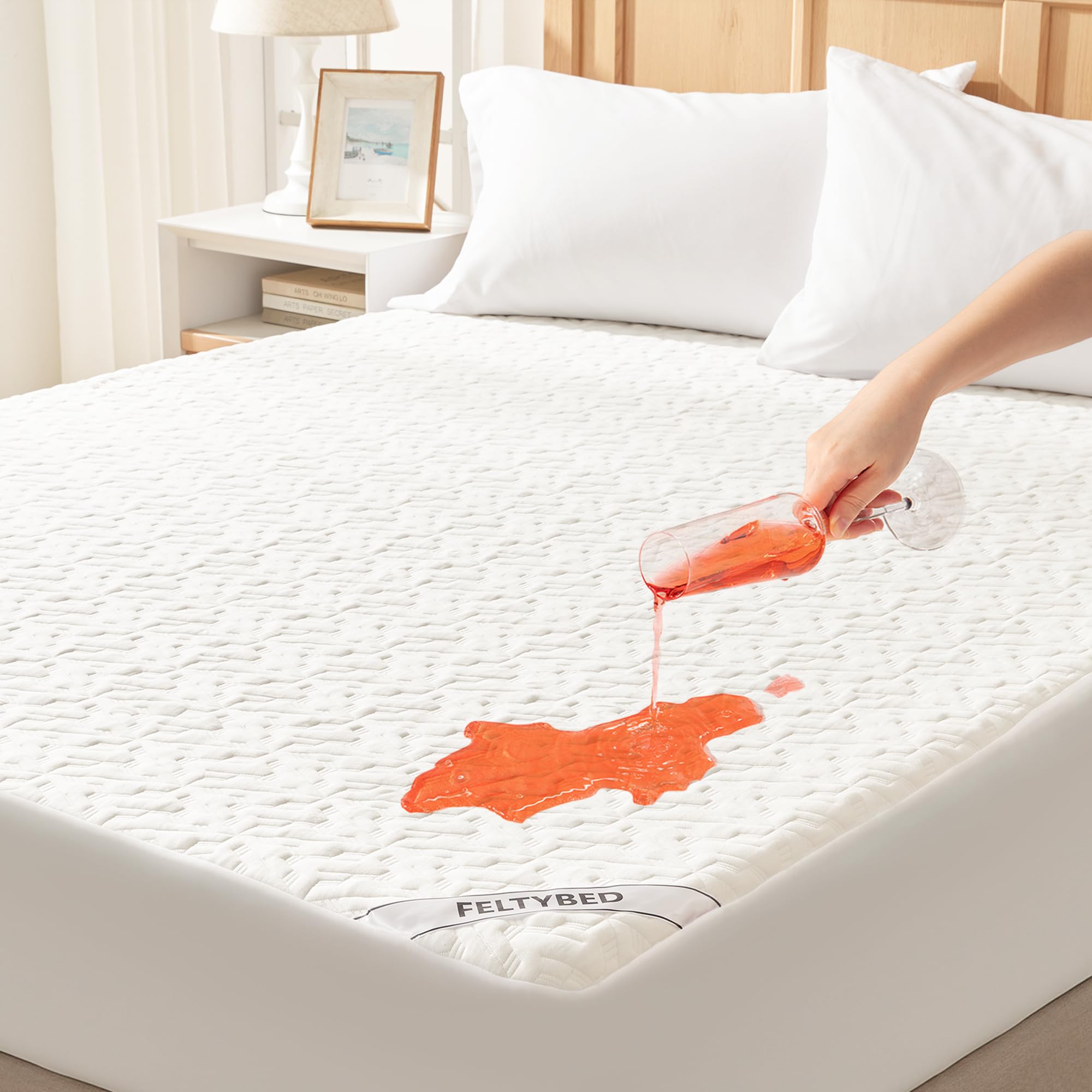 Waterproof Mattress Protector Queen Size, 40% Rayon Derived from Bamboo Mattress Bed Cover, 3D Air Fabric Breathable Mattress Pad Fitted with Deep Pocket 6"- 15" Machine Washable
