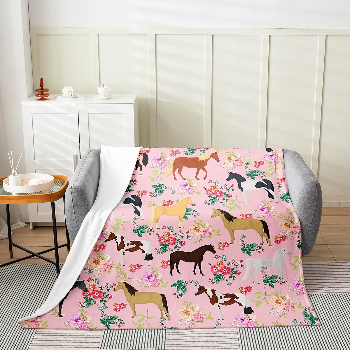 Horse Flannel Fleece Throw Blanket for Sofa Couch Girls Boys Kids 40"x50" Cute Animal Horses Flowers All Season Bed Blanket Room Decorations Horse Lovers Fuzzy Blanket Farmhouse Pink Plush Blanket