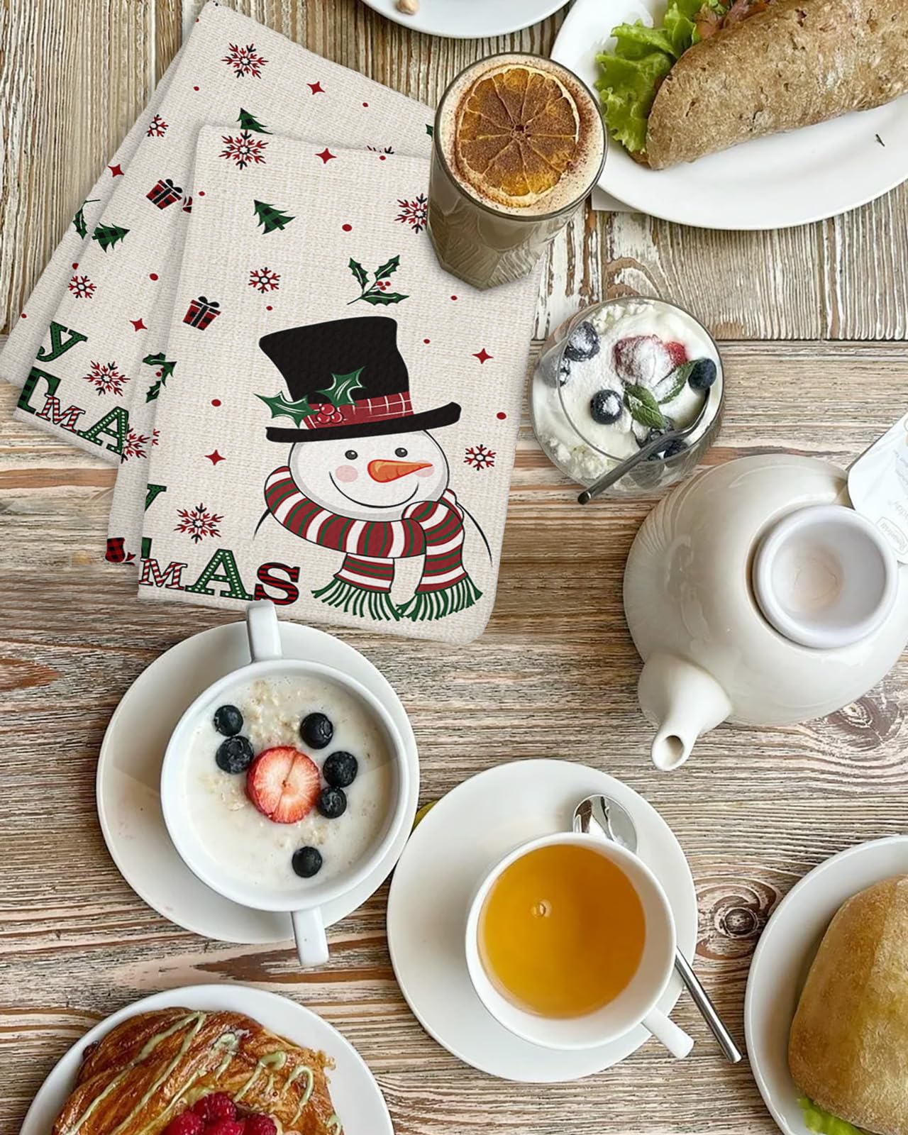 Onekaccu Farmhouse Christmas Dish Towels Set, Waffle Weave Kitchen Towels Microfiber Towels Cleaning Merry Xmas Snowman Soft Absorbent Dish Drying Towels Hand Towels 4 Pack 15.7x23.6 in