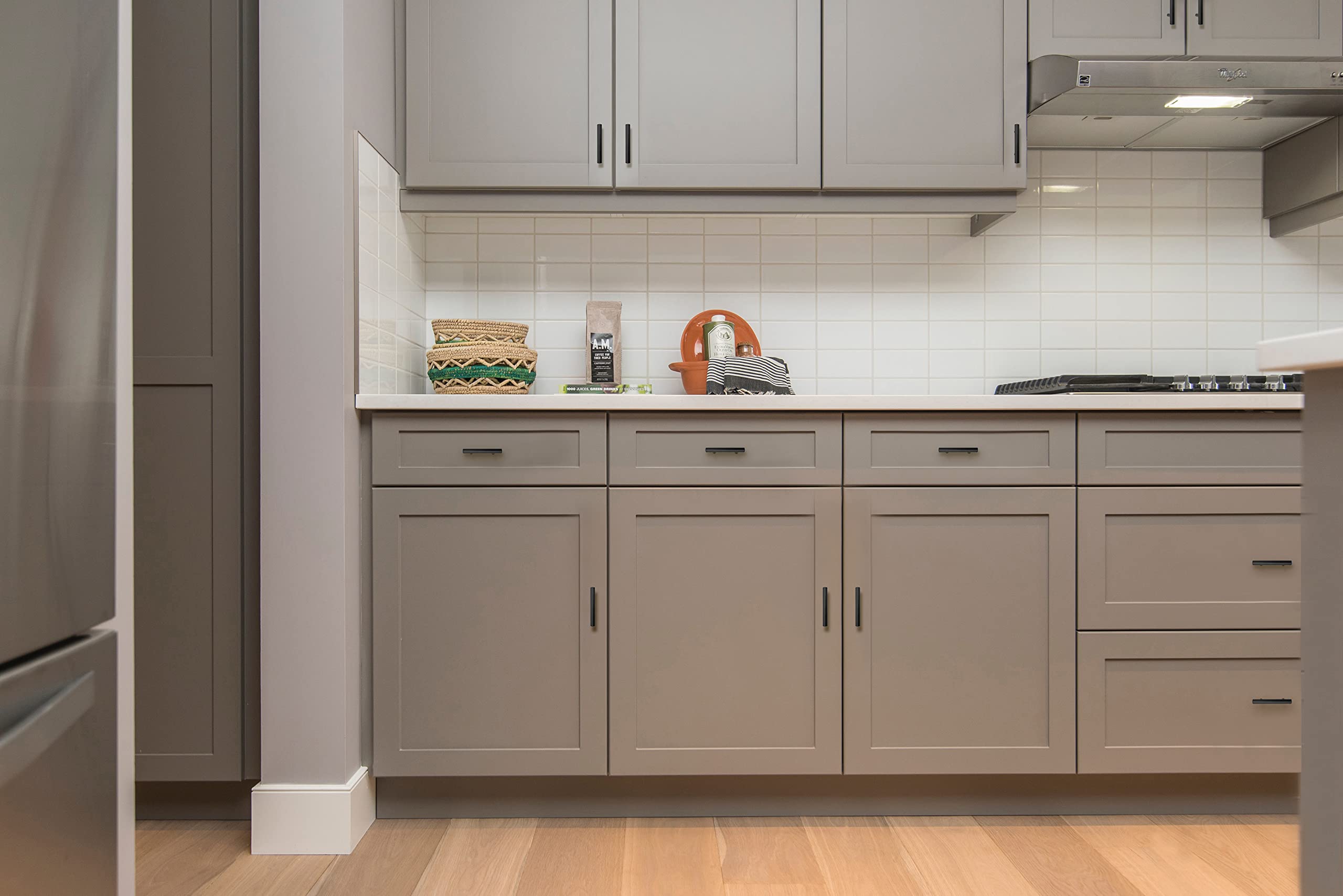 Ravinte 10 Pack T Bar 2-1/2 Inch Hole Center Kitchen Cabinet Pulls, Modern Matte Black Stainless Steel Cabinet Handles, 4 Inch Overall Length Kitchen Hardware for Cupboard Drawer and Kitchen Drawer